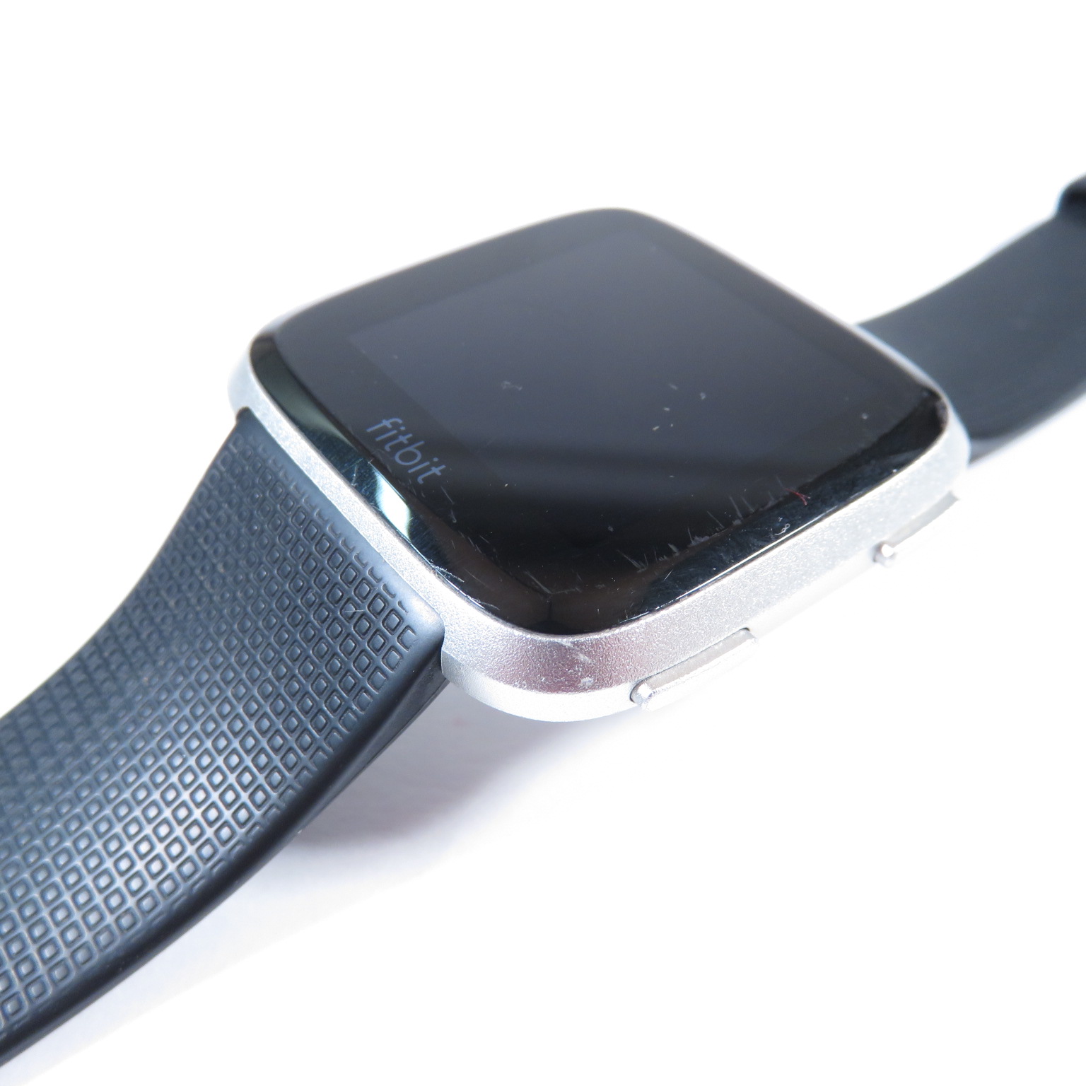 Fitbit Versa FB504 24/7 Heart Rate Bluetooth Activity Tracking Smartwatch