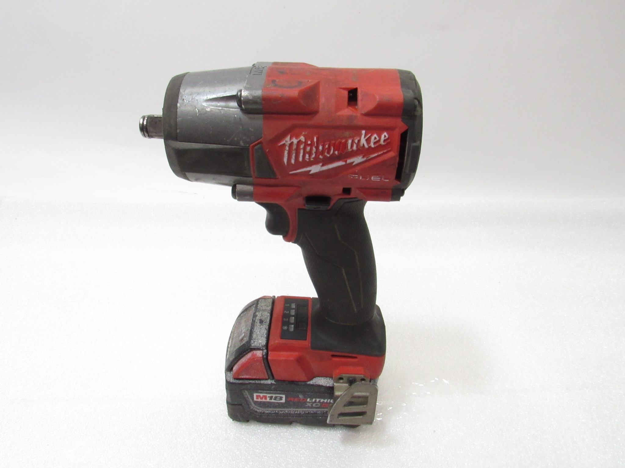 Milwaukee 2962-20 M18 FUEL Brushless Mid-Torque 1/2" Cordless Impact Wrench