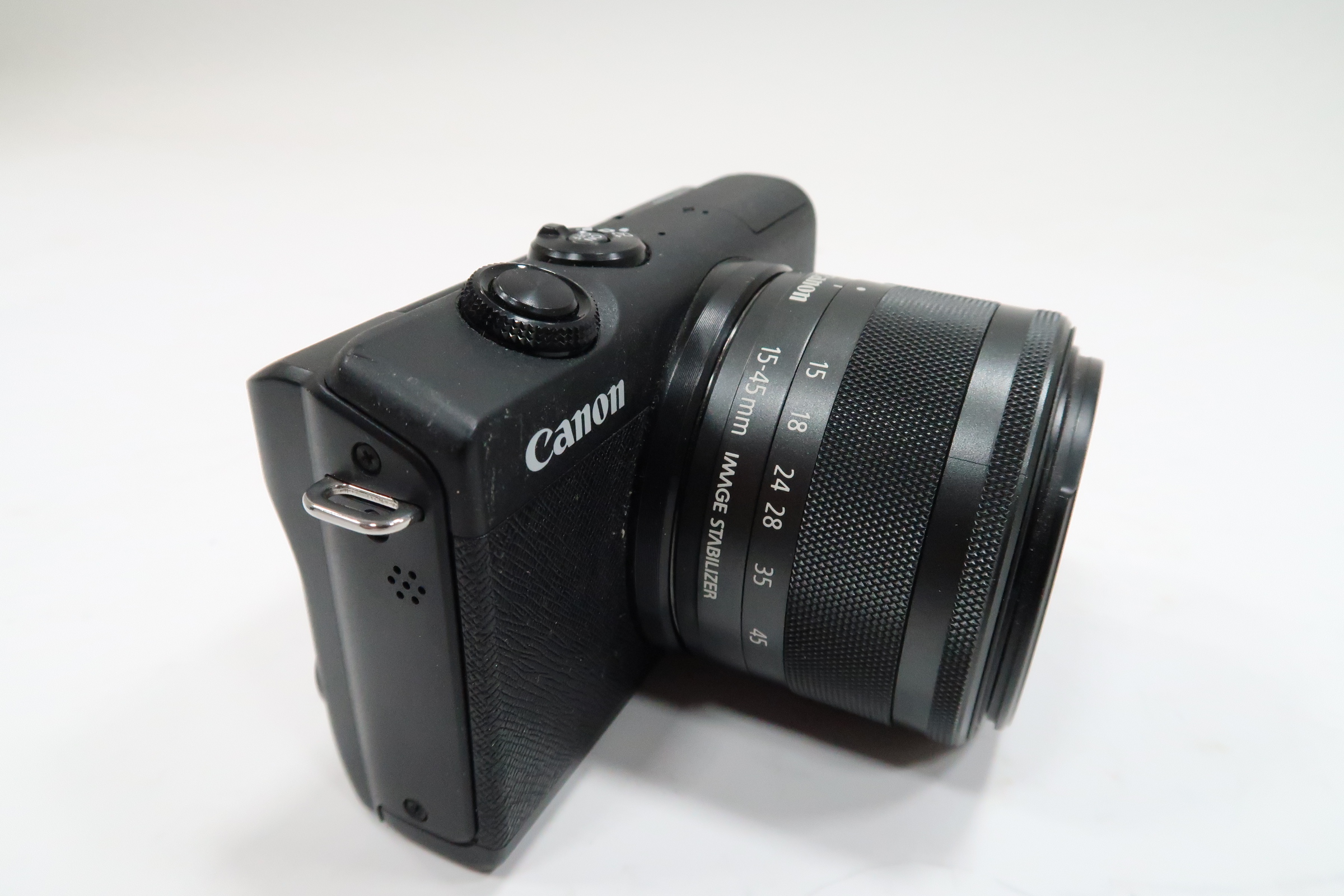 Canon M200 24.1MP Mirrorless Camera EF-M 15-45mm Lens Kit 7329