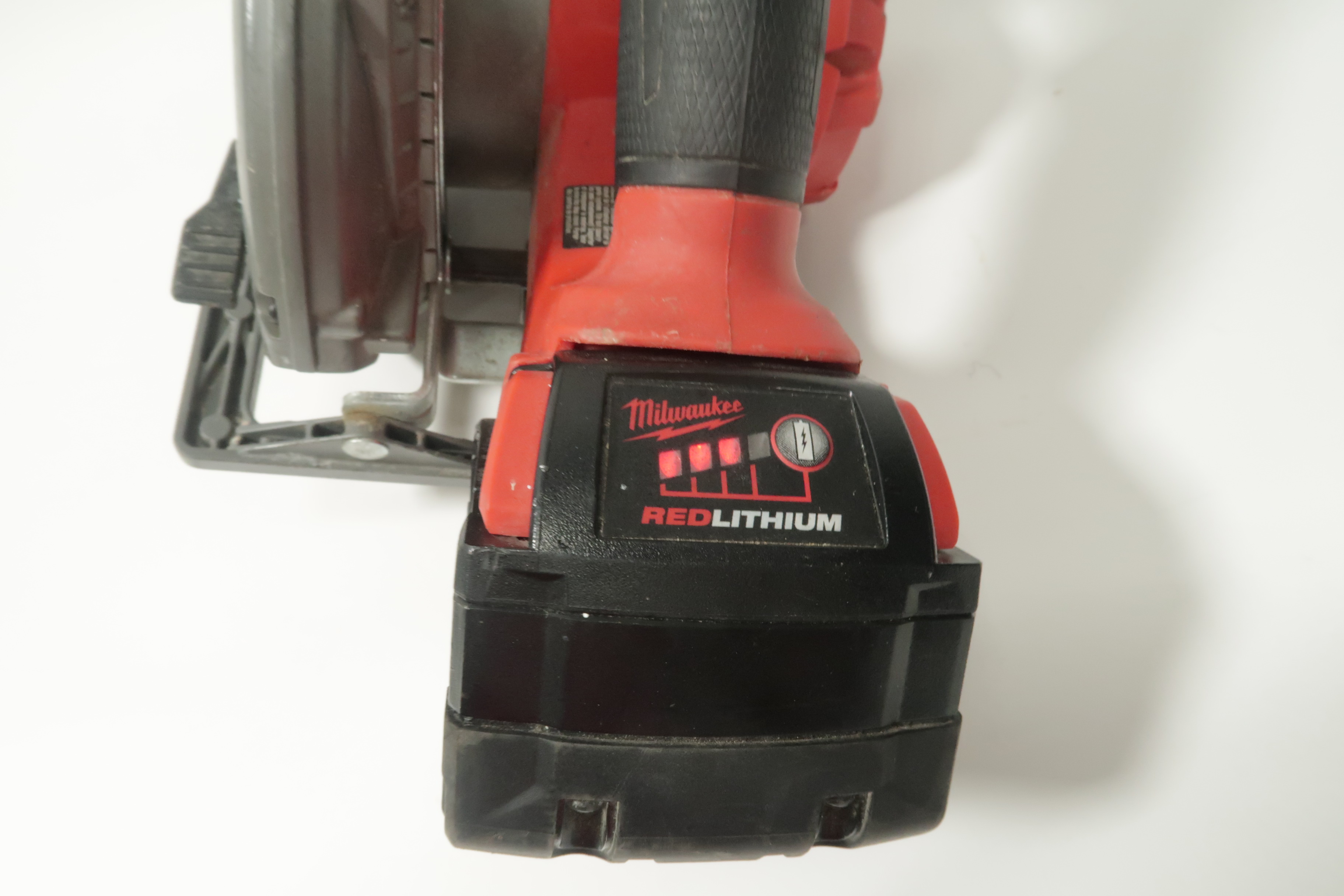 Milwaukee M18 FUEL 18V Li-Ion Brushless 6-1/2 in. Cordless Circular Saw ...