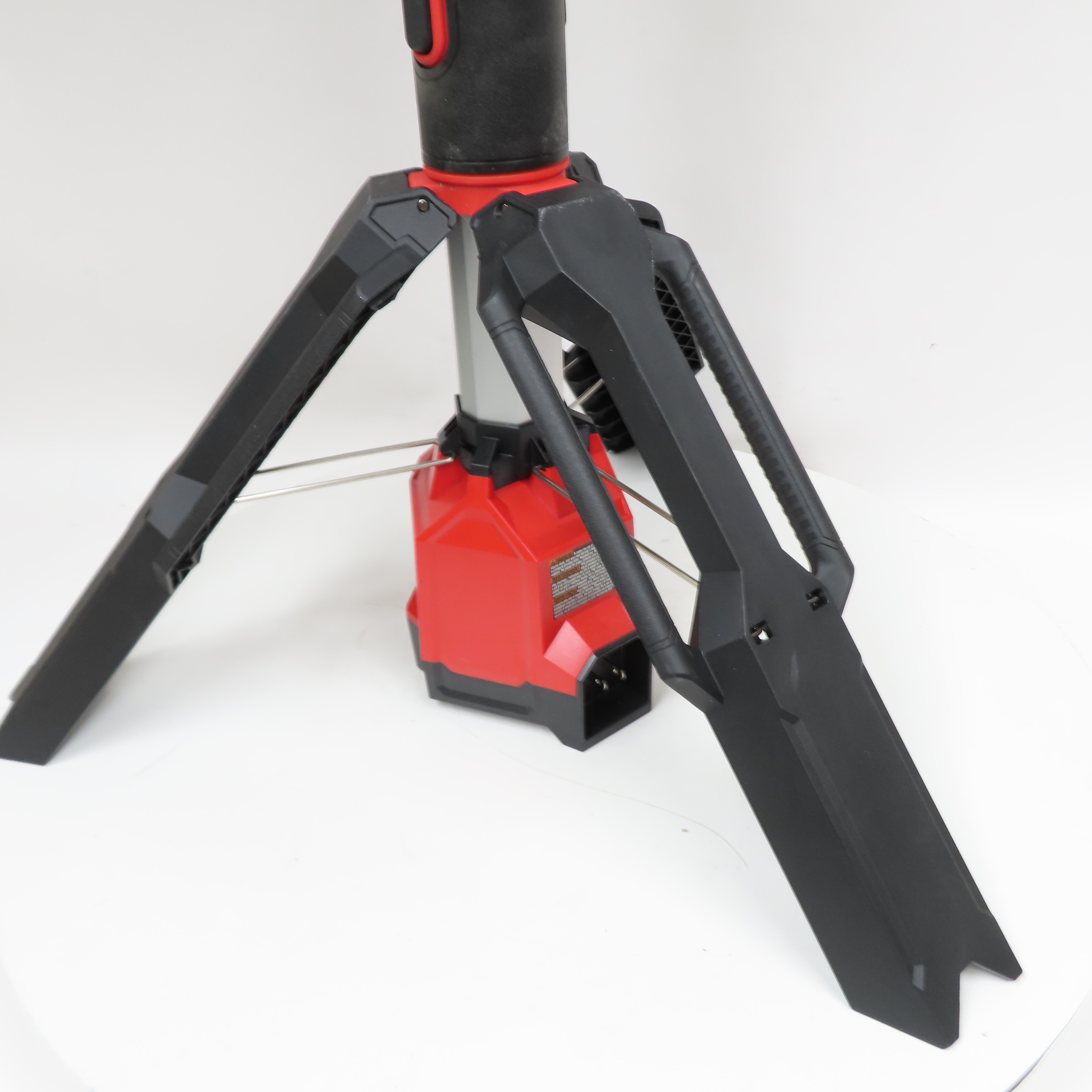 Milwaukee 2132-20 M12 ROCKET 12V Dual Power LED Tower Light