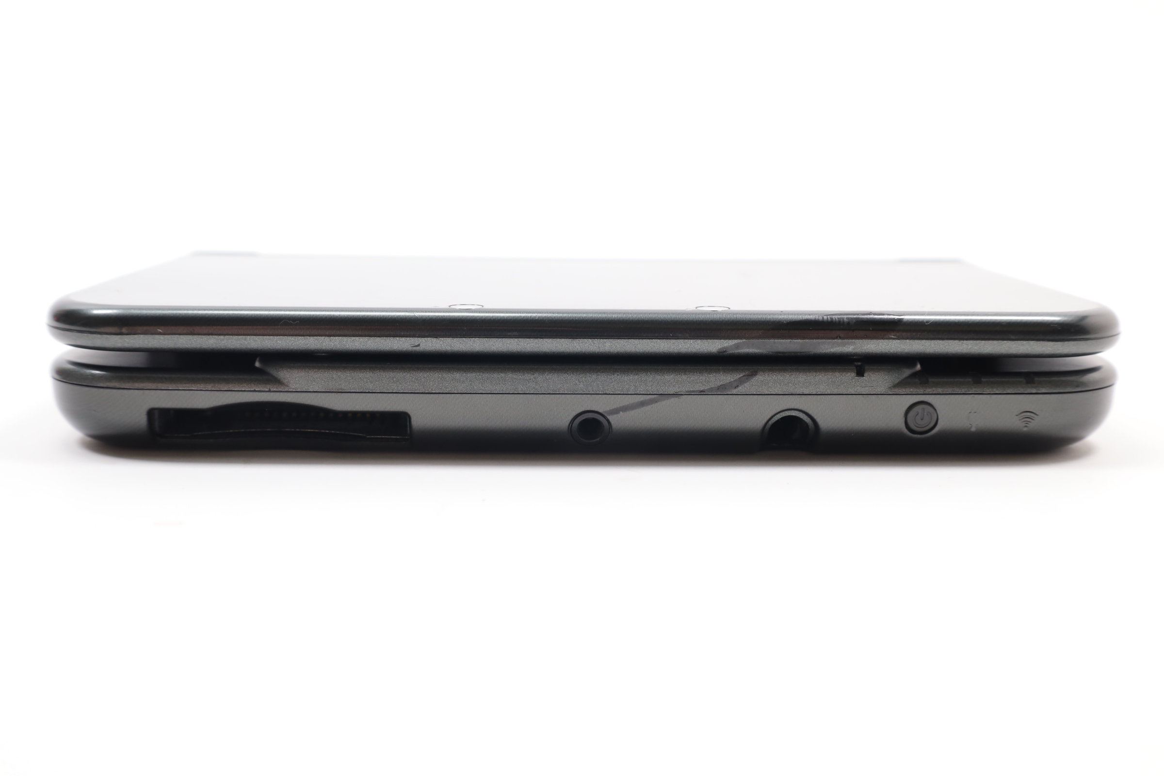 Nintendo New 3DS XL RED-001 3D Portable Gaming System - Gray (8097)