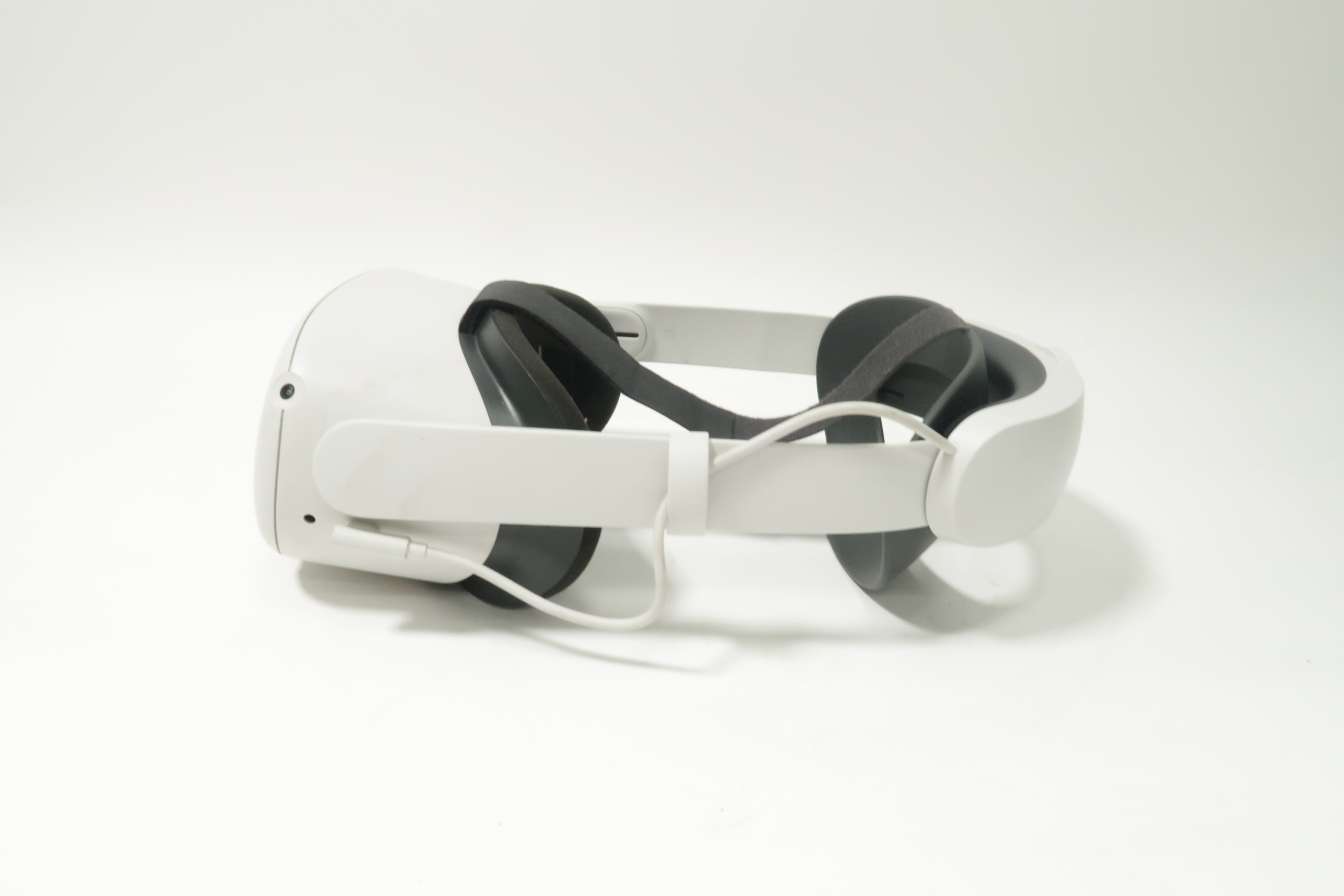 Oculus KW49CM 256GB All-in-One VR Headset White Quest 2 6918