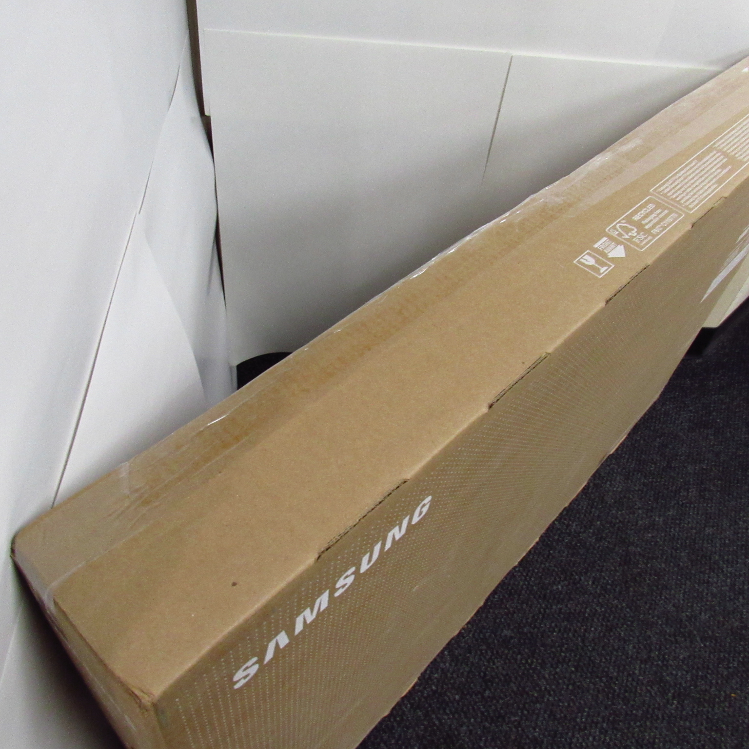 Samsung Neo QN50QN90BAF QLED 4K 50'' Smart TV - Local Pick-Up Only