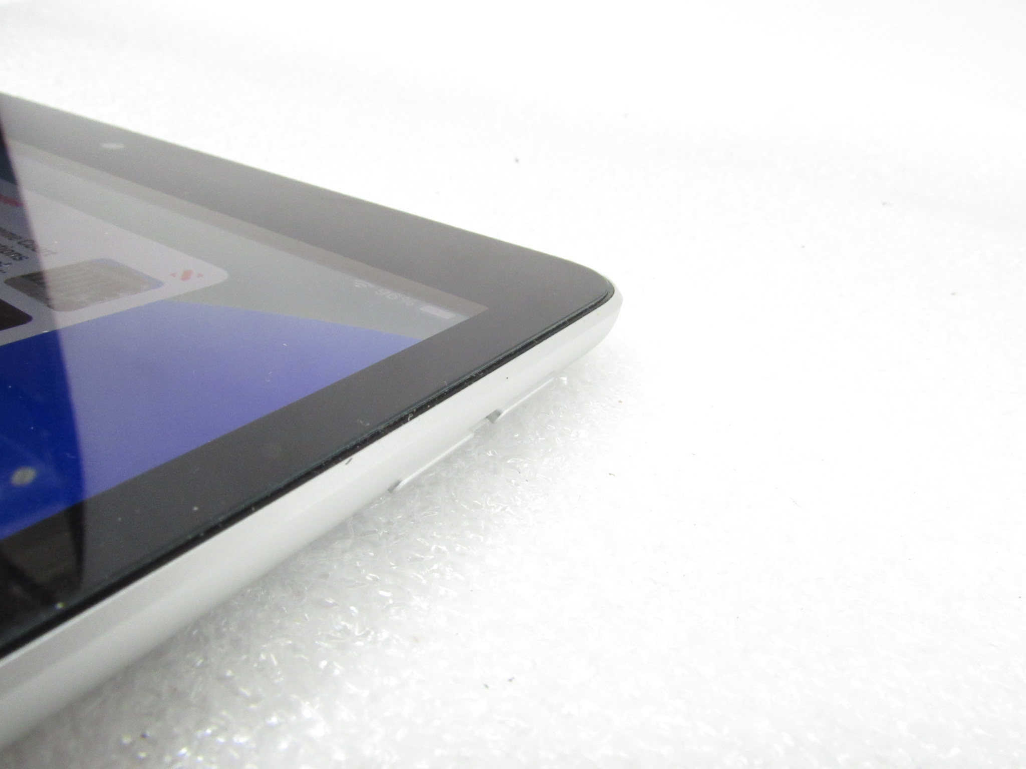 Apple MK2L3LL/A 10.2-Inch iPad 9th Gen 64GB Silver WIFI