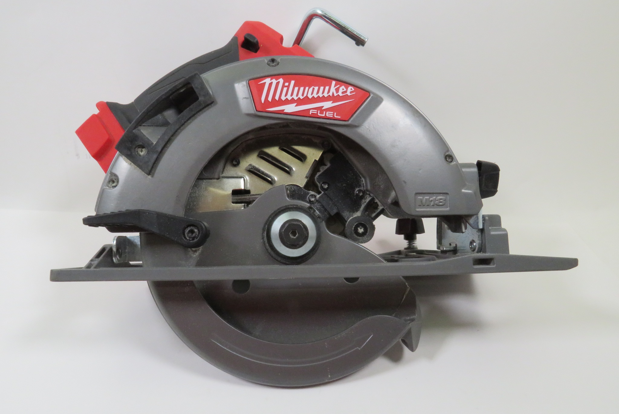 Milwaukee 2732-20 M18 FUEL 18V Brushless Cordless 7-1/4" Circular Saw