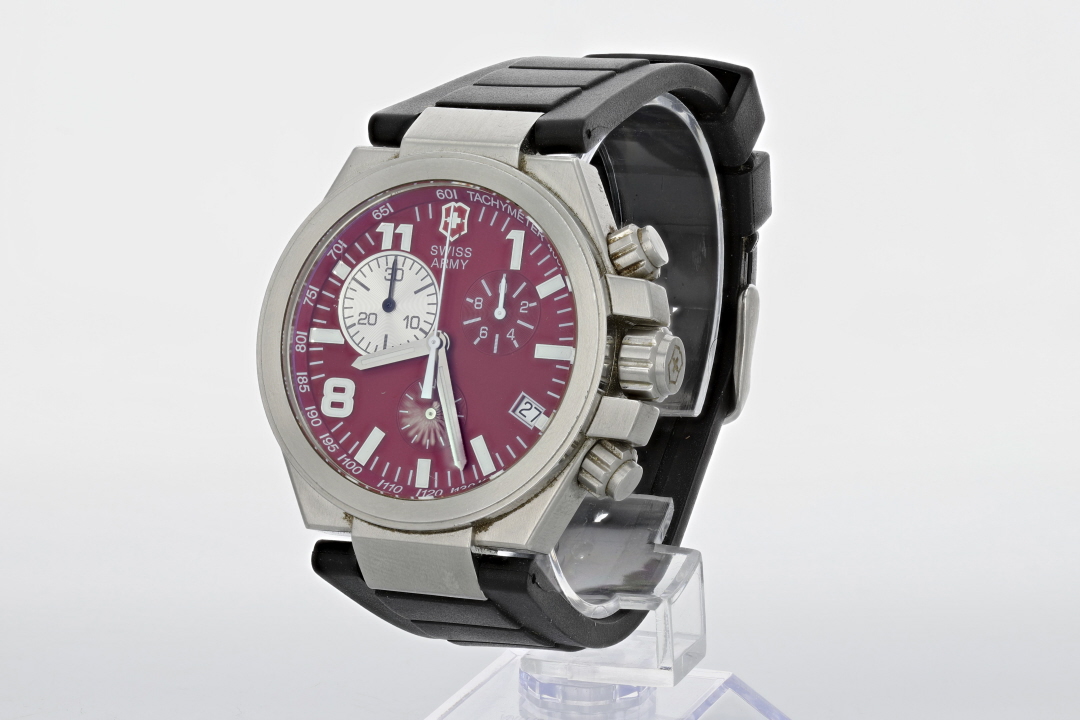 Victorinox Convoy 41mm Red Dial Chronograph Quartz Rubber Strap Men's ...