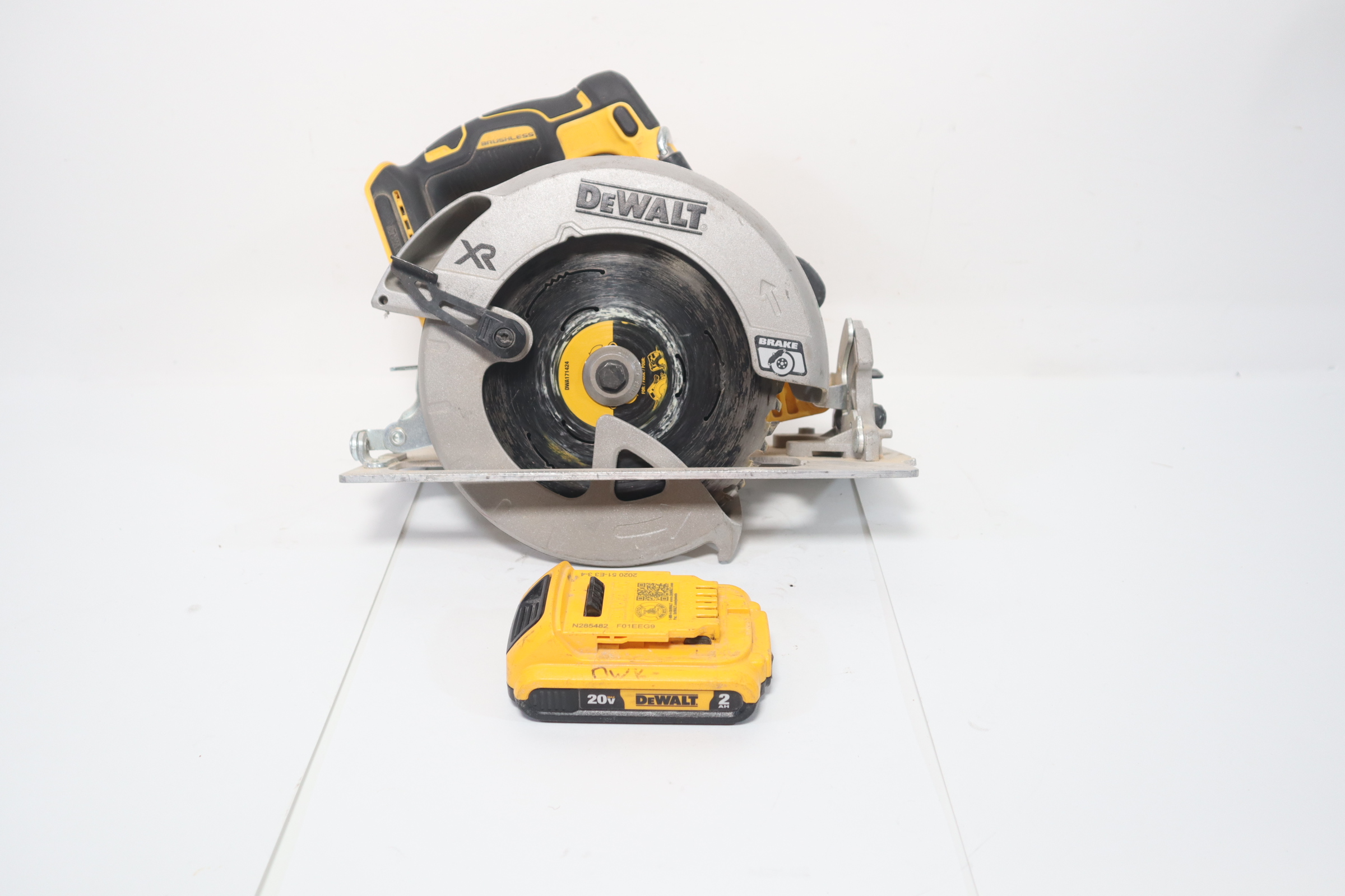 DeWalt DCS570 20V MAX XR Brushless Cordless 7-1/4" Circular Saw WZYD