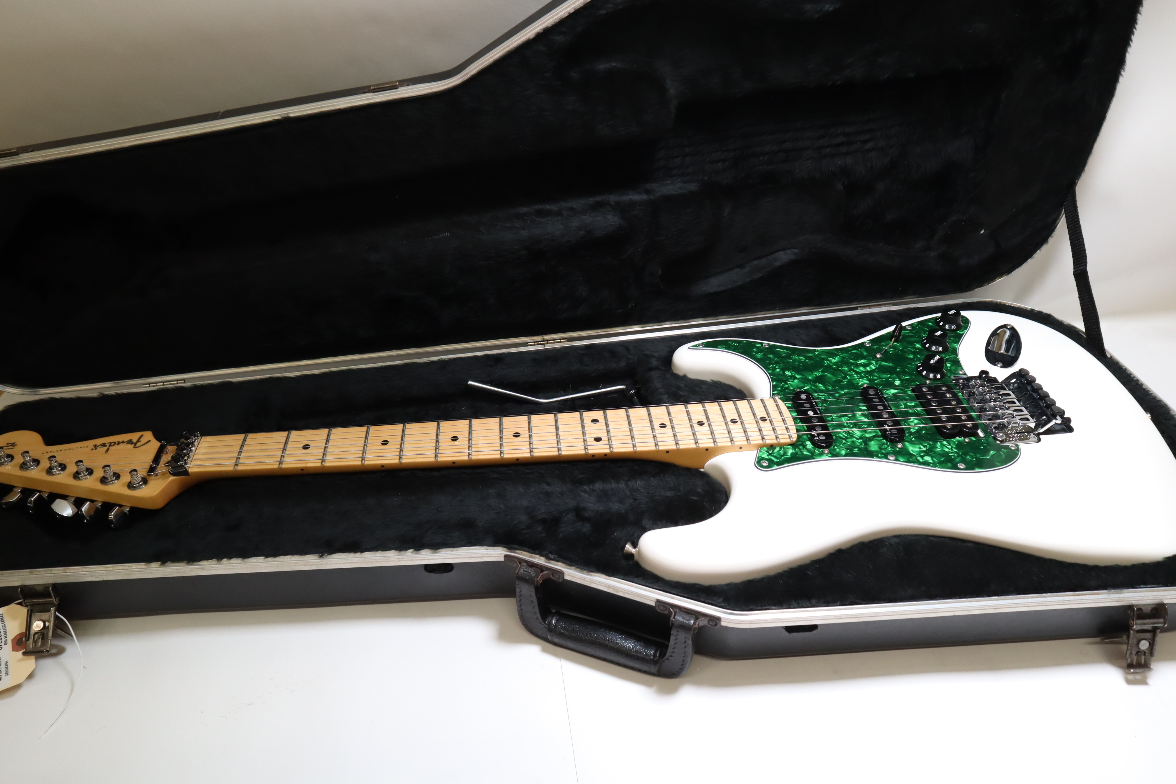 Fender Stratocaster Floyd Rose HSS Right Handed 6 String Electric ...