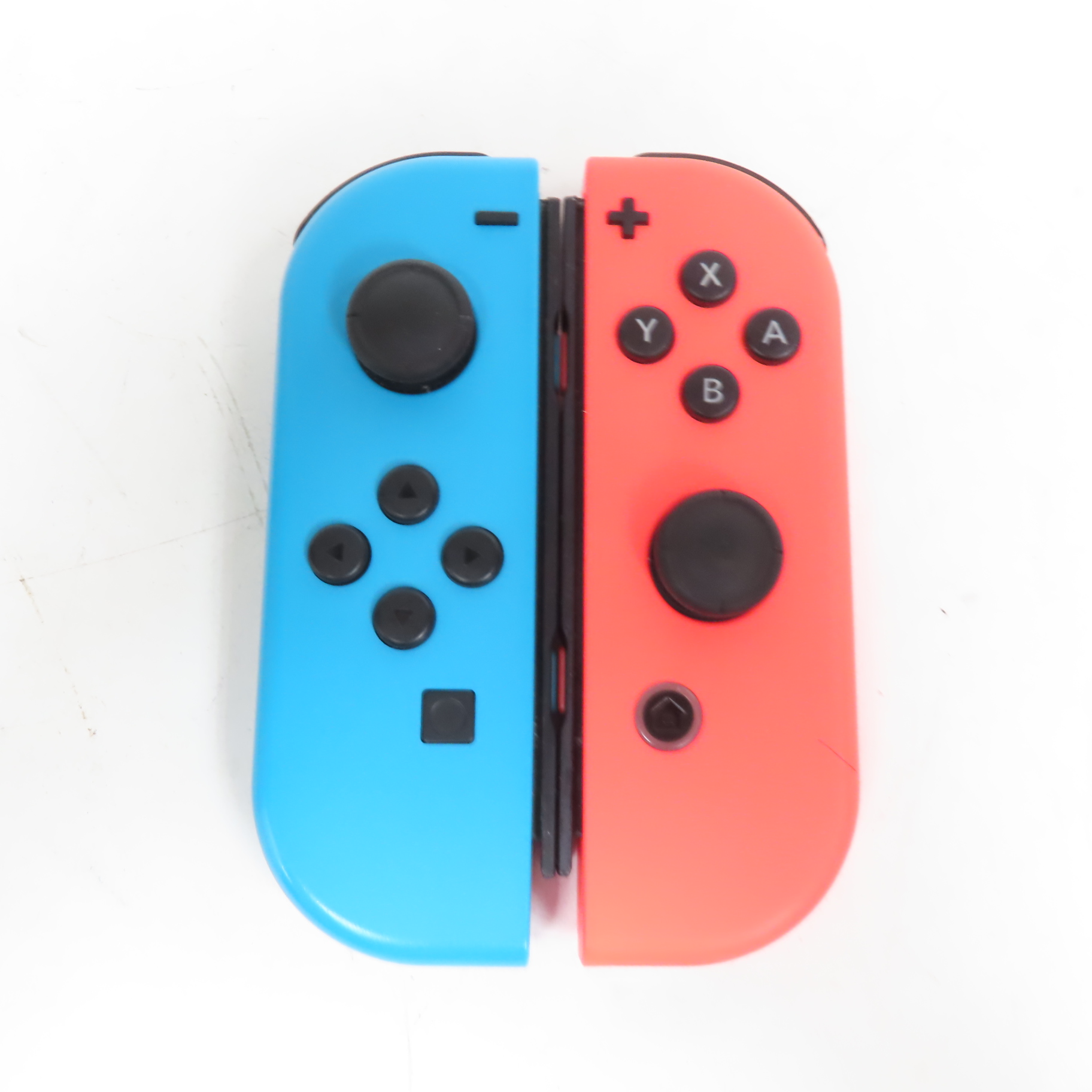 Nintendo HAC-001(-01) Switch 32GB Video Game Console - Red/Blue Joycons ...