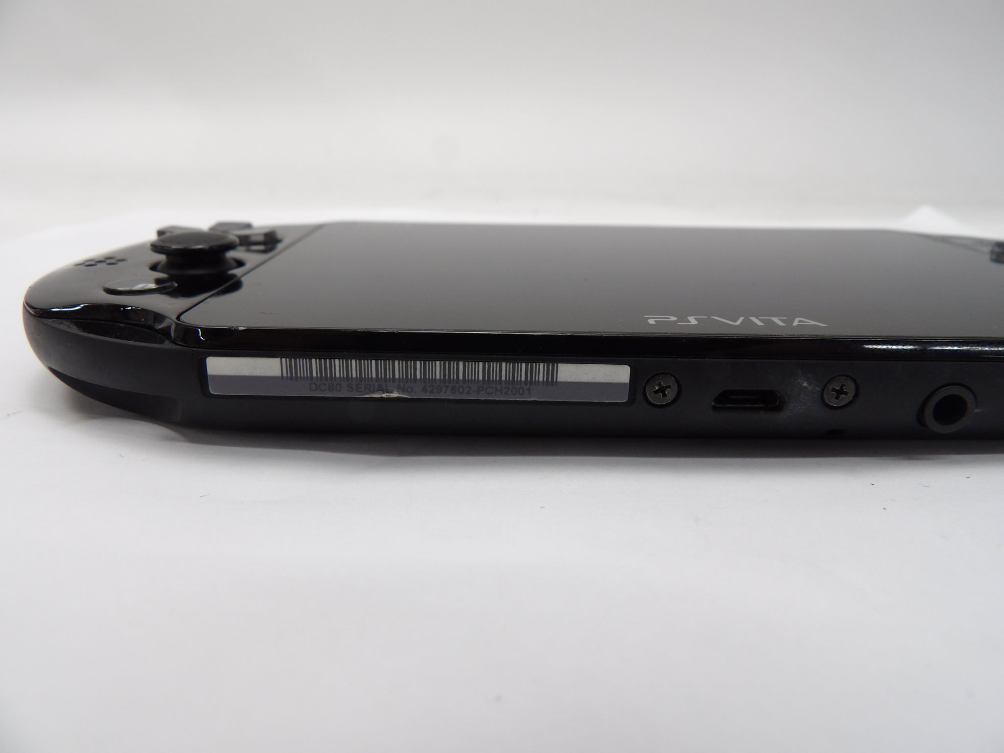 Sony PlayStation Vita Handheld Video Game System PCH-2001 5717
