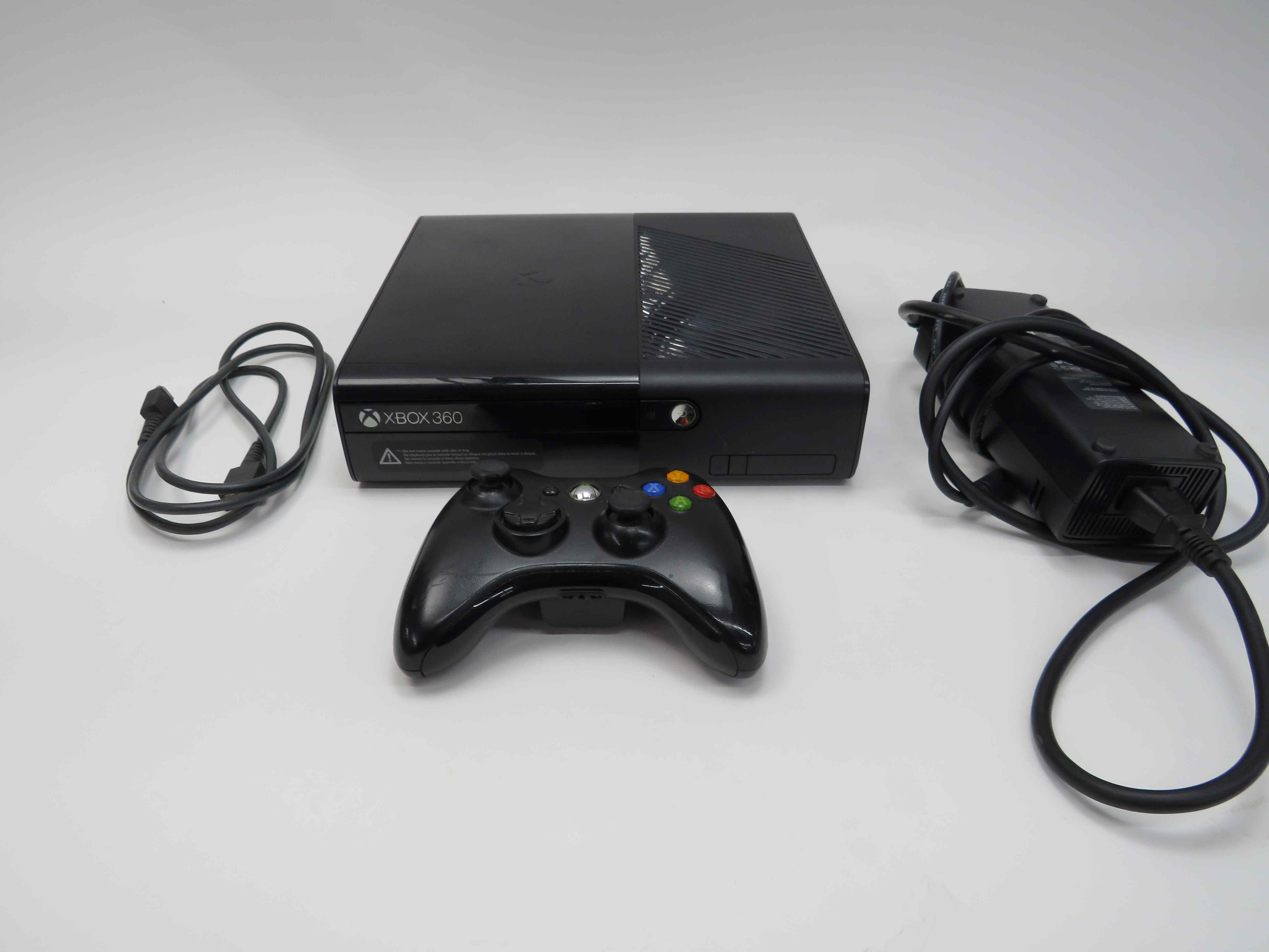 Microsoft Xbox 360 1538 320GB Video Game System 7664