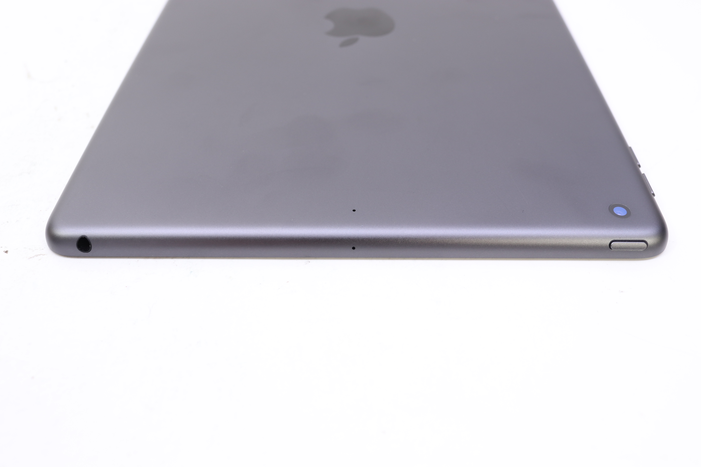 Apple iPad MK2K3LL/A A2602 10.2" 9th Gen (Wi-Fi Only) 64GB Storage Tablet