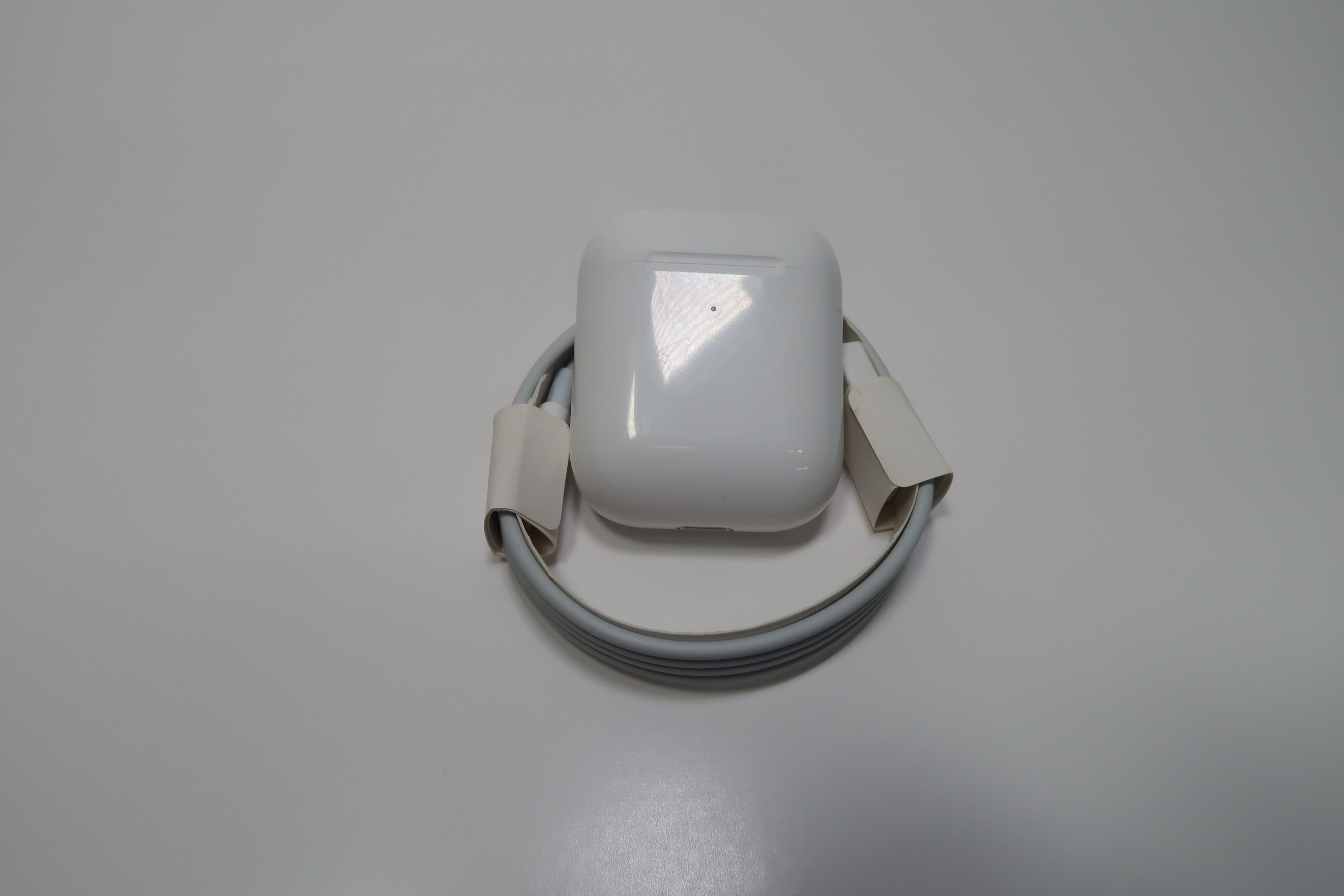 Apple AirPods 1st Gen MMEF2AM/A Bluetooth In-Ear Wireless Earbuds 6724