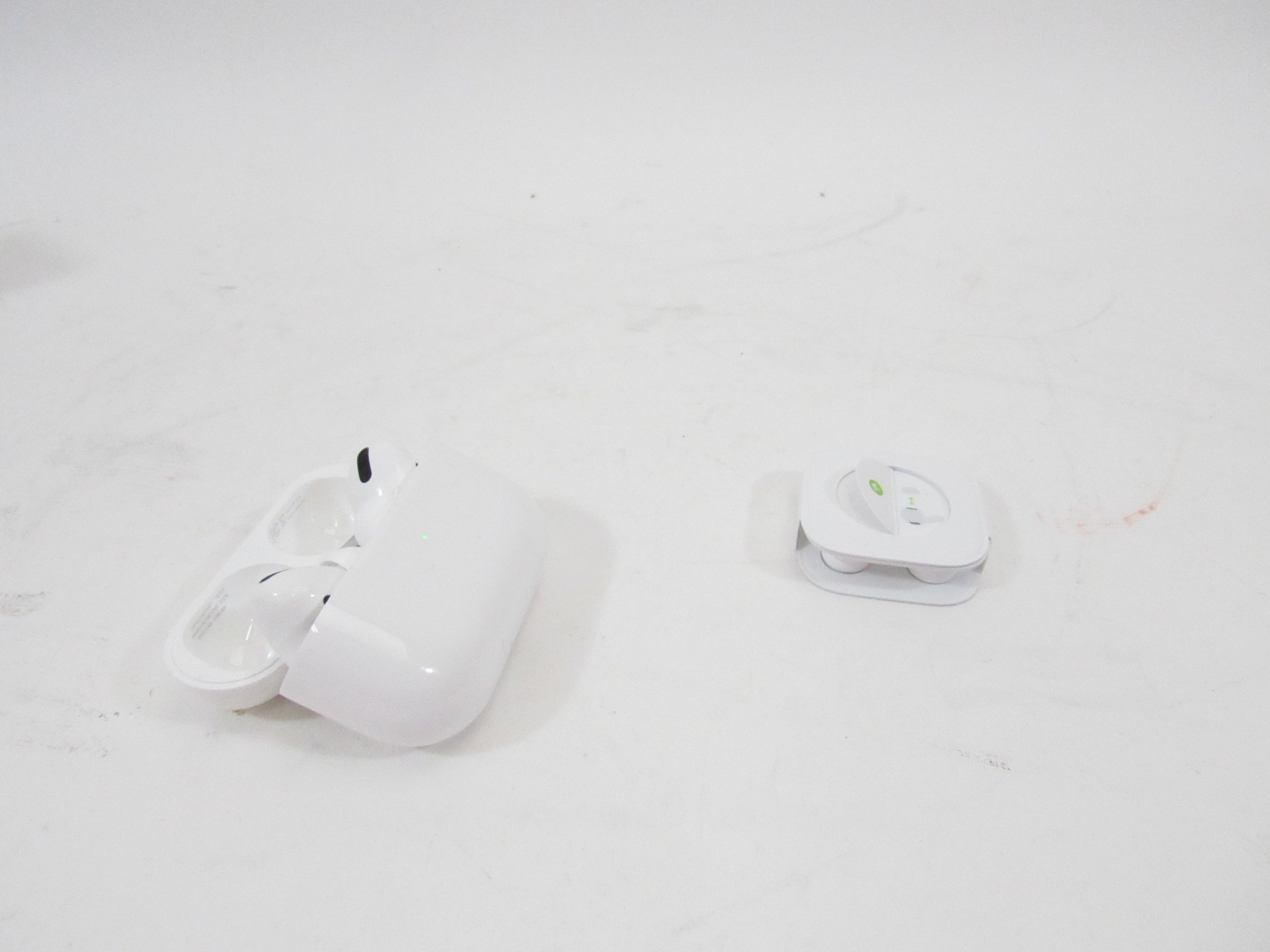 Apple AirPods Pro MLWK3AM/A A2083 Wireless Bluetooth In-Ear Earbuds