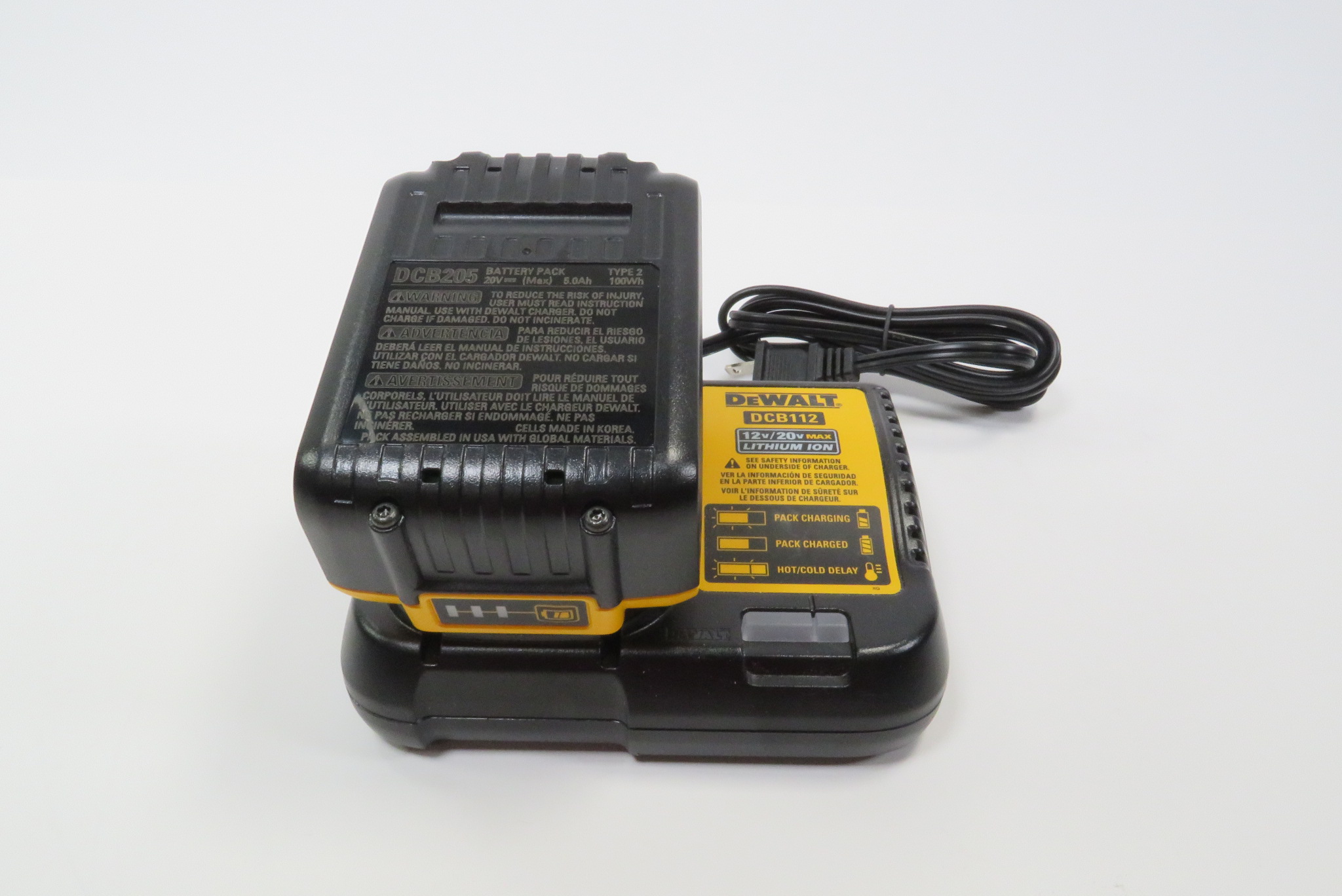 DeWalt DCB205 20-Volt MAX XR Lithium-Ion 5.0Ah Battery / Charger Kit
