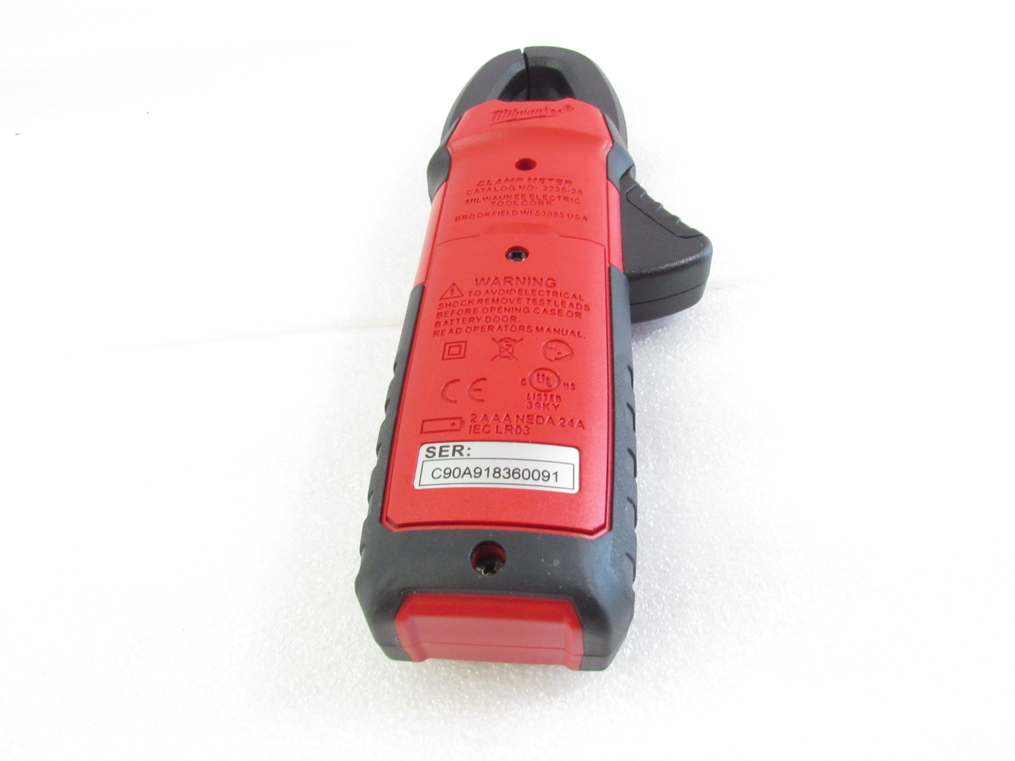 Milwaukee 2235-20 400 Amp CAT III 600-Volt AC Handheld Digital Clamp Meter