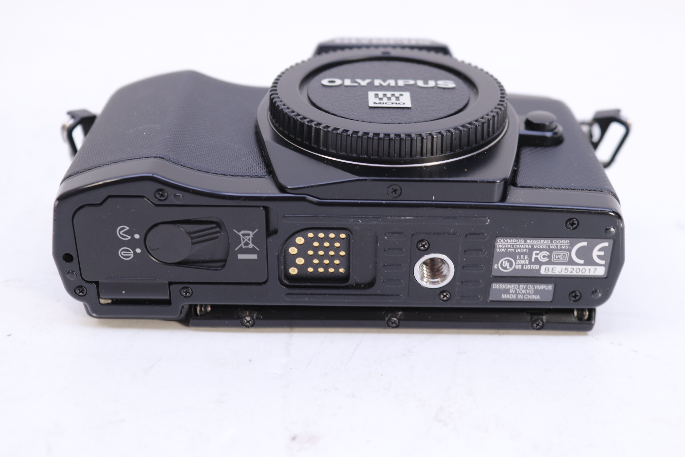 Olympus V204040BU000 OM-D E-M5 Mark I 16MP Live MOS Mirrorless Digital ...