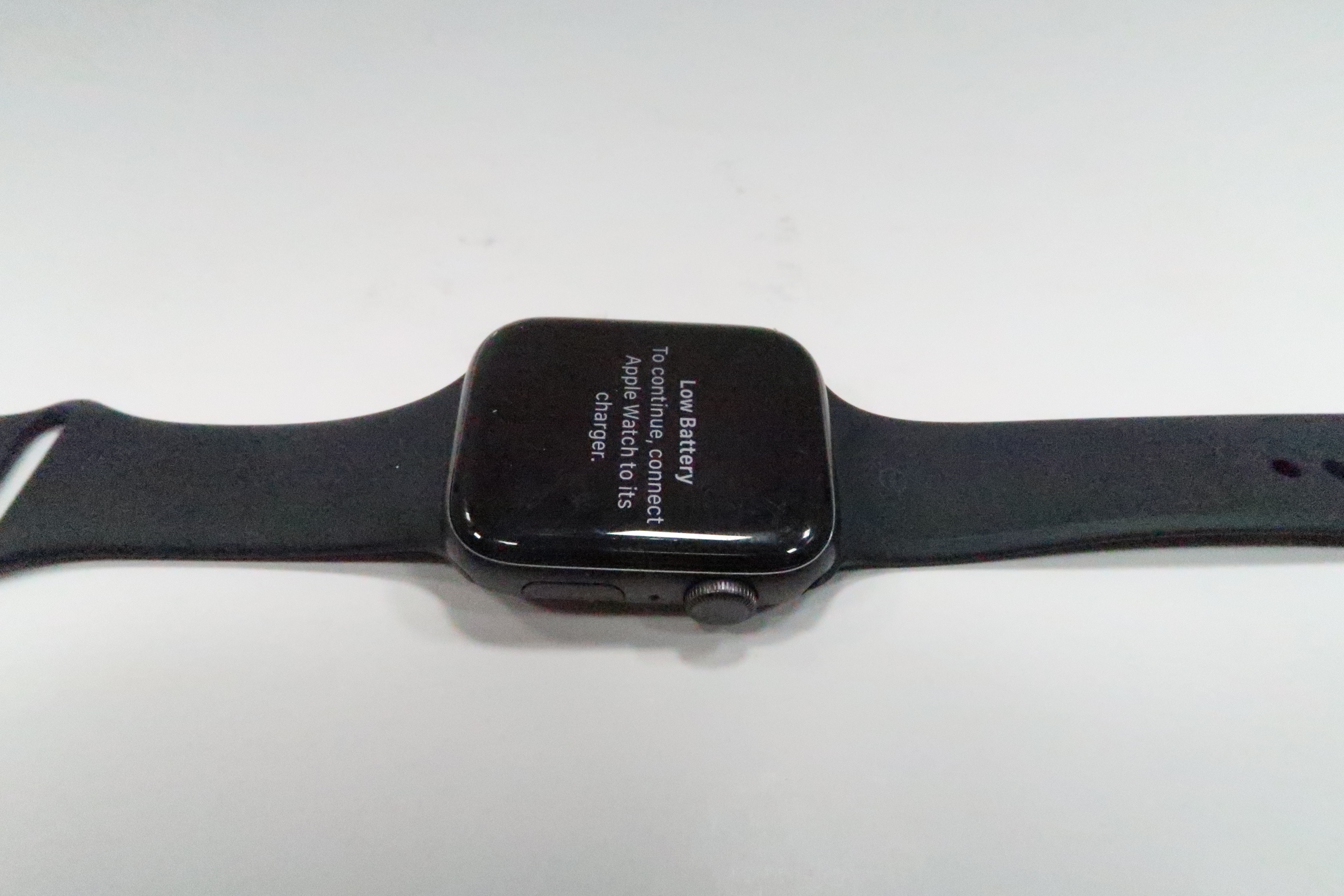 Apple Watch SE A2352 44mm WiFi Smart Watch - Space Gray 0524