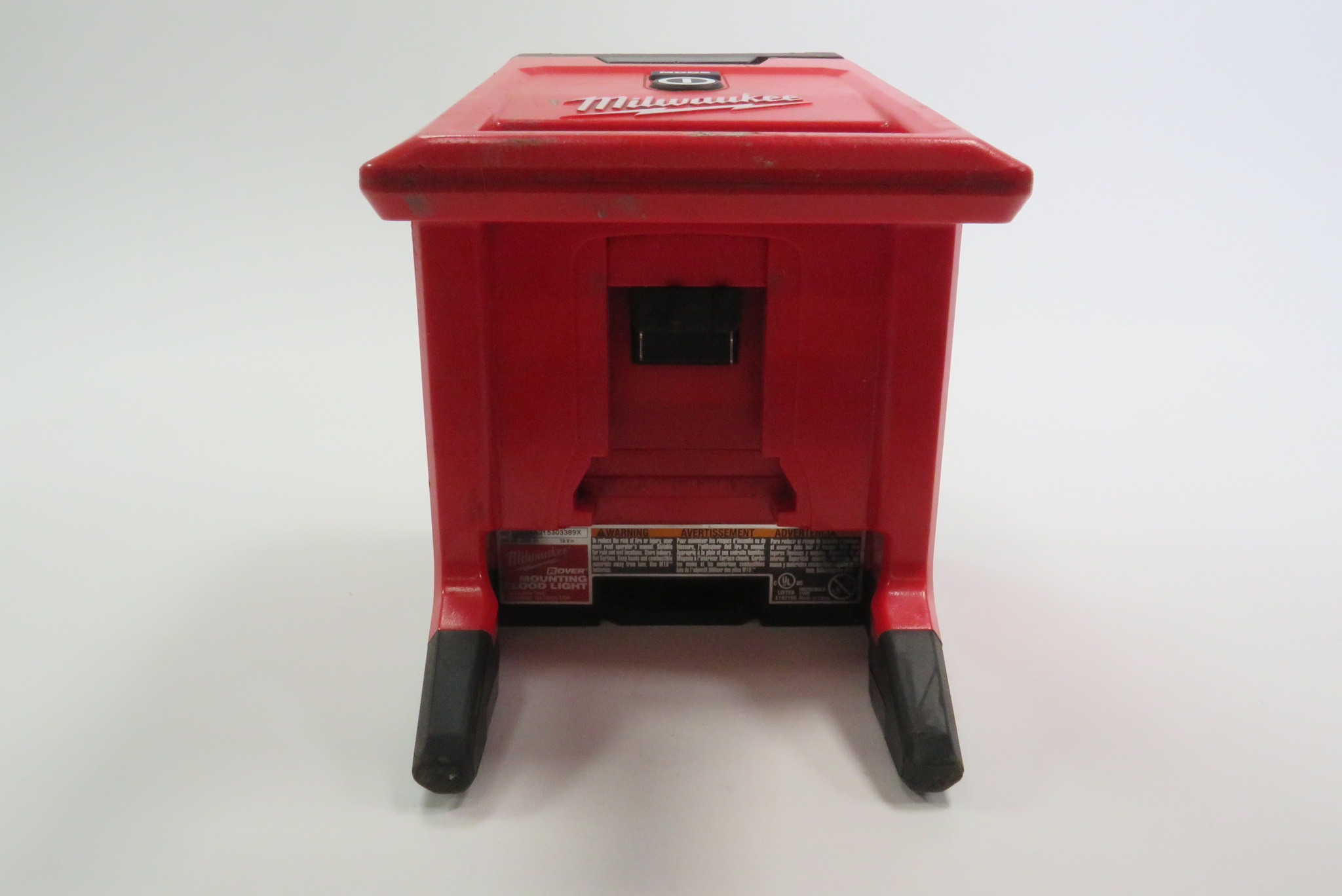 Milwaukee 2365-20 M18 18V 1500 Lumens Cordless Rover LED Mounting Flood ...