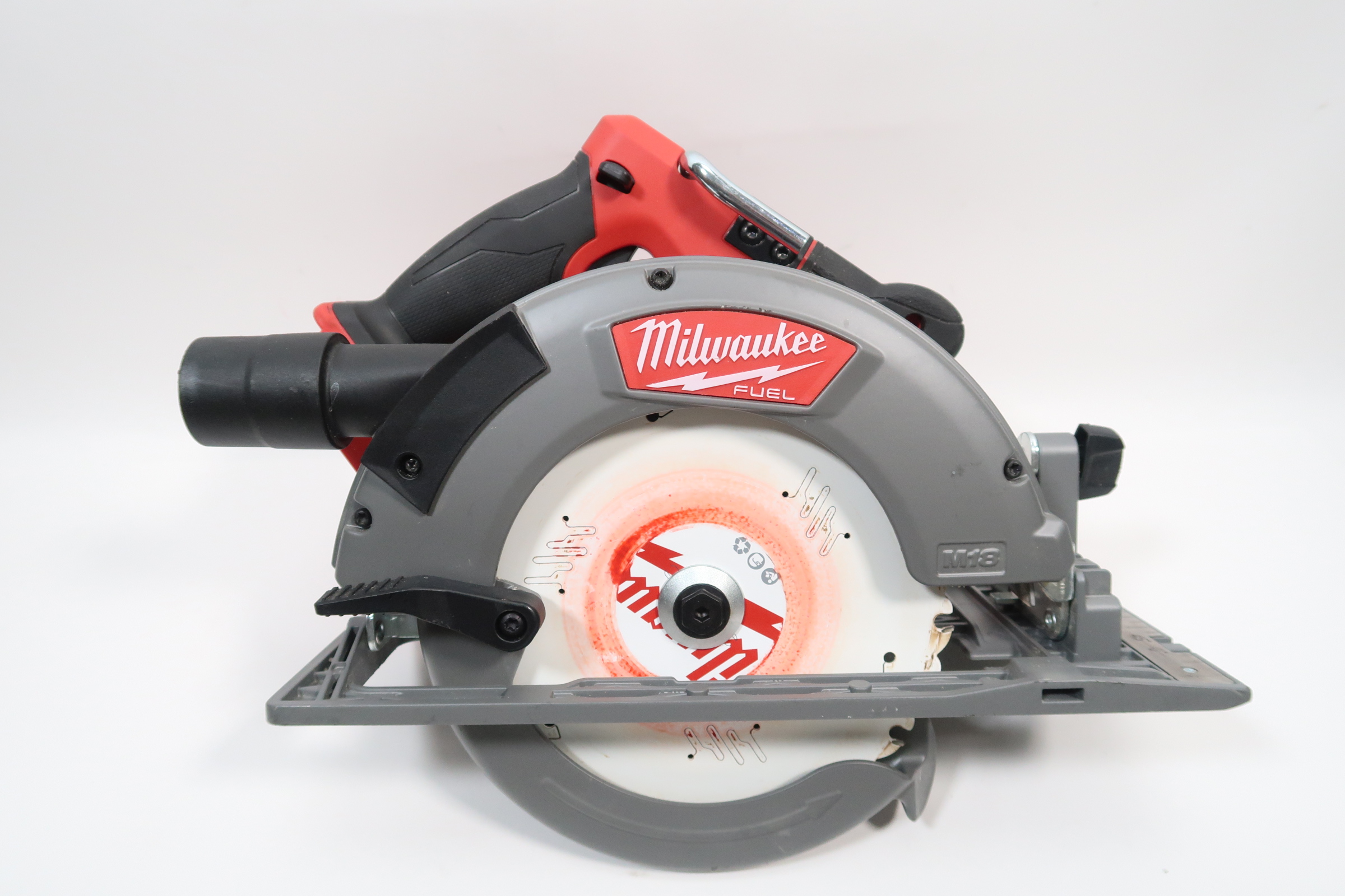 Milwaukee 2732-20 18V Lithium-Ion Brushless Cordless 7-1/4 in. Circular Saw