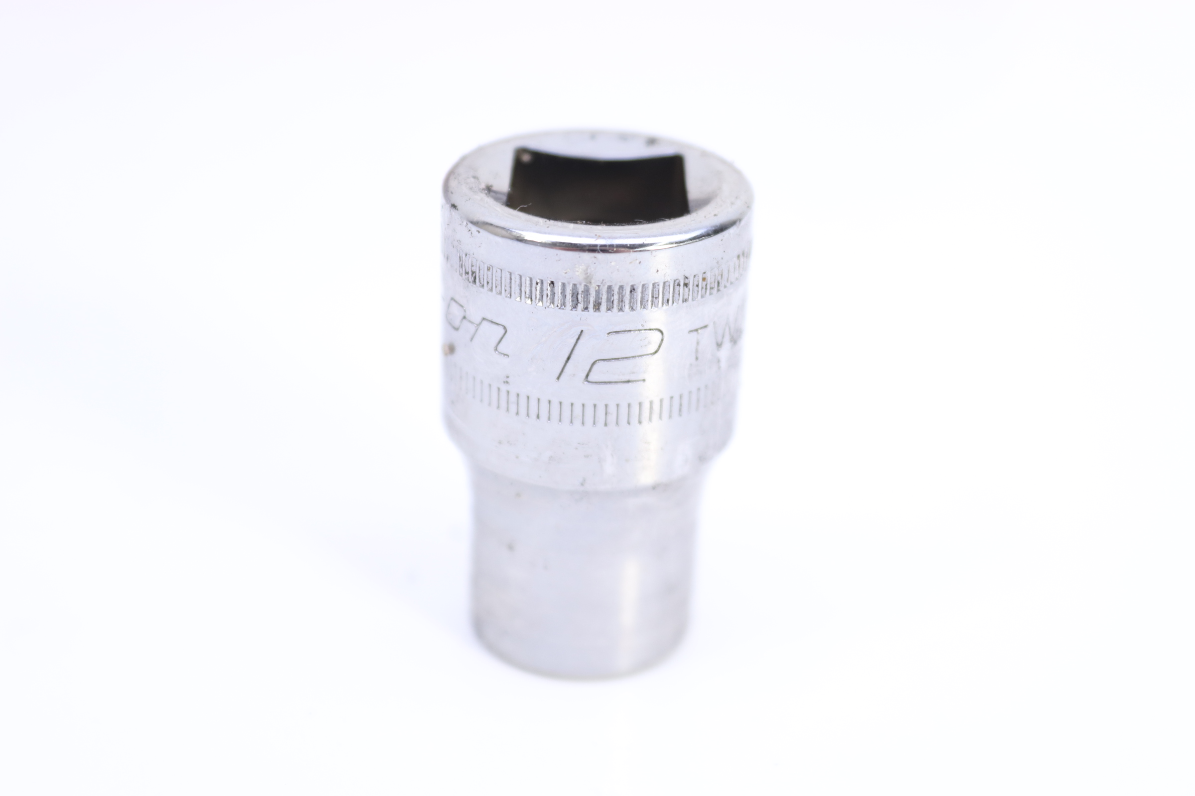 Snap-on 313TWMYA 13 Pc 1/2" Drive 6-Point Metric Flank Drive Shallow Socket Set