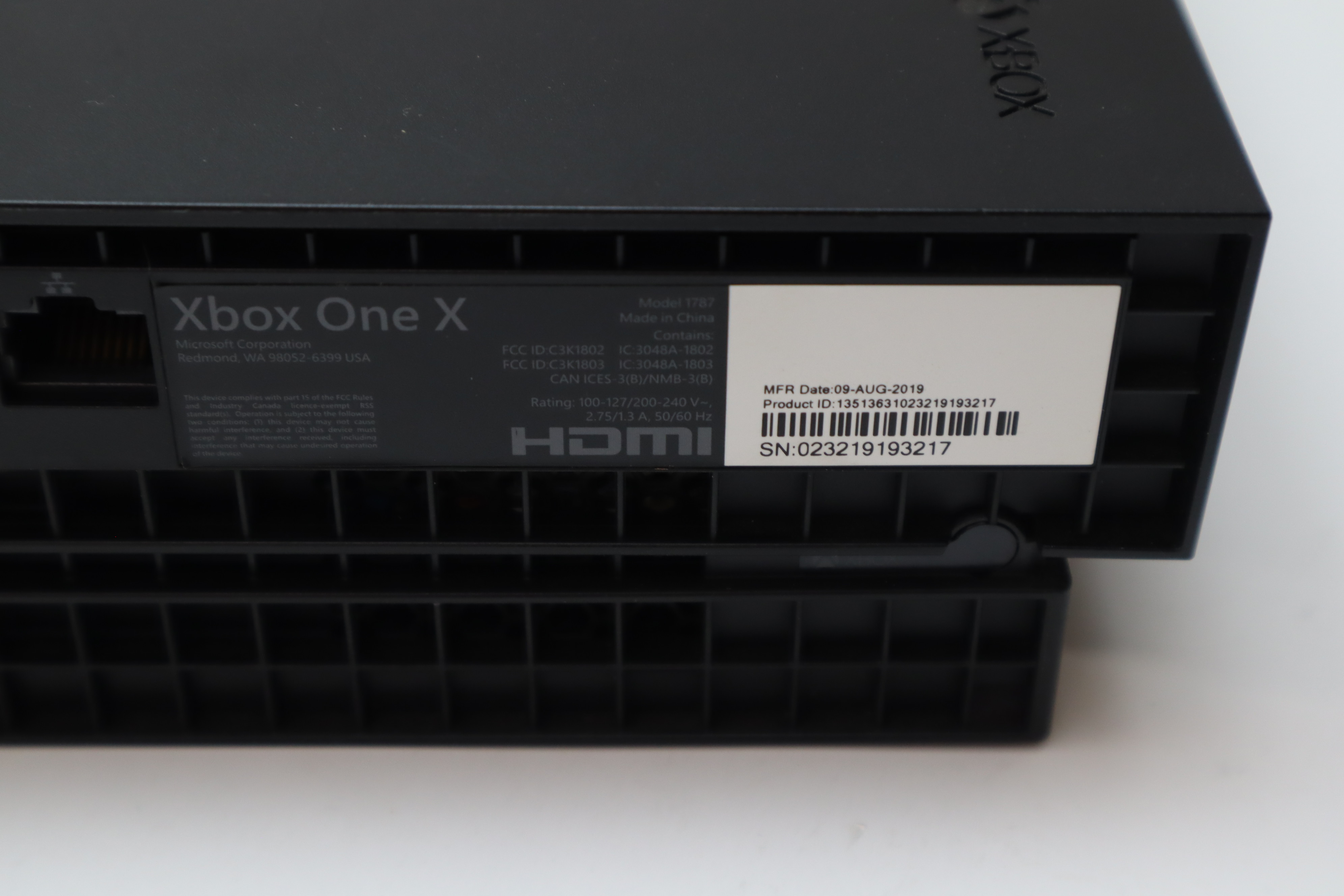 Microsoft 1787 Xbox One X 1TB Gaming Console Black 3646