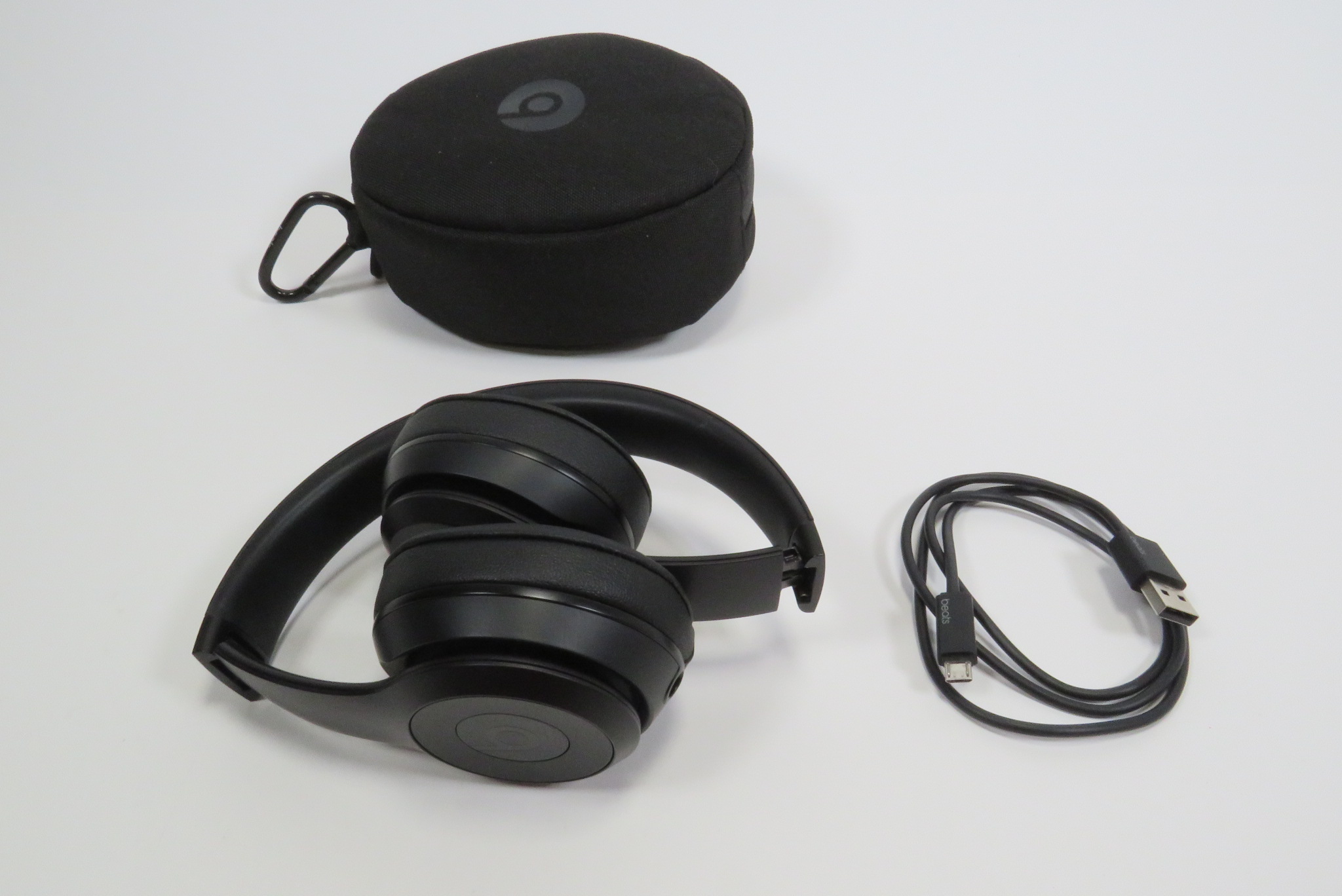 Apple Beats by Dr. Dre Solo3 Wireless A1796 True-Wireless Headphones