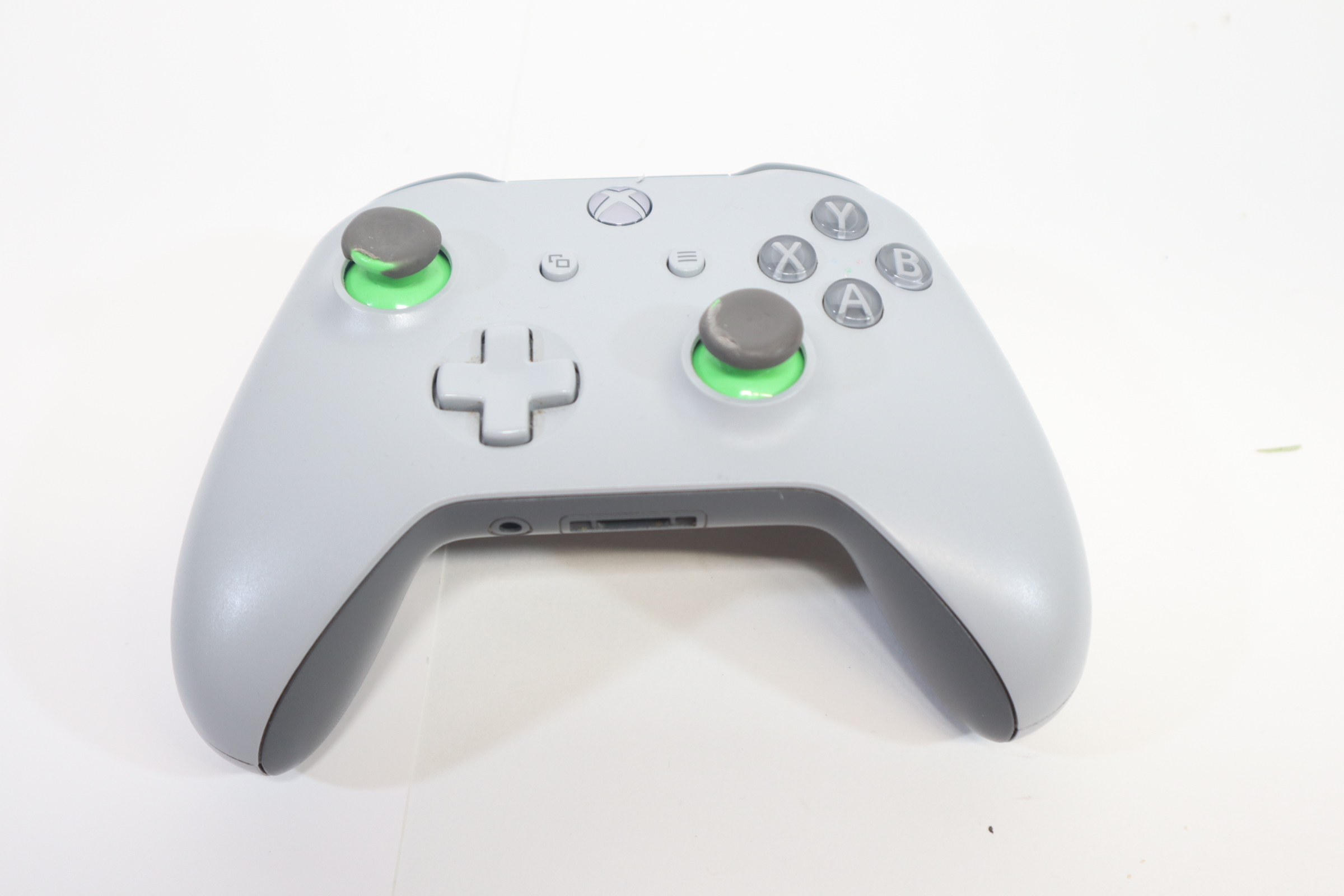 Microsoft Xbox One X 1787 Black 1TB 4K Home Video Gaming Console 2317