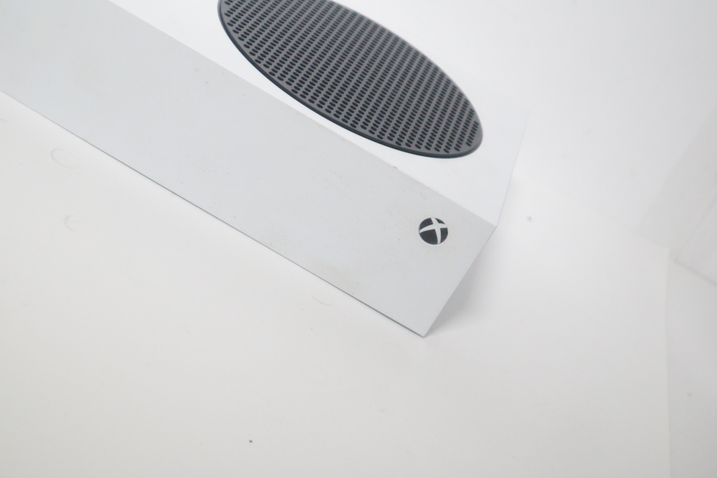 Microsoft Xbox Series S 1883 512GB All-Digital Home Video Gaming ...