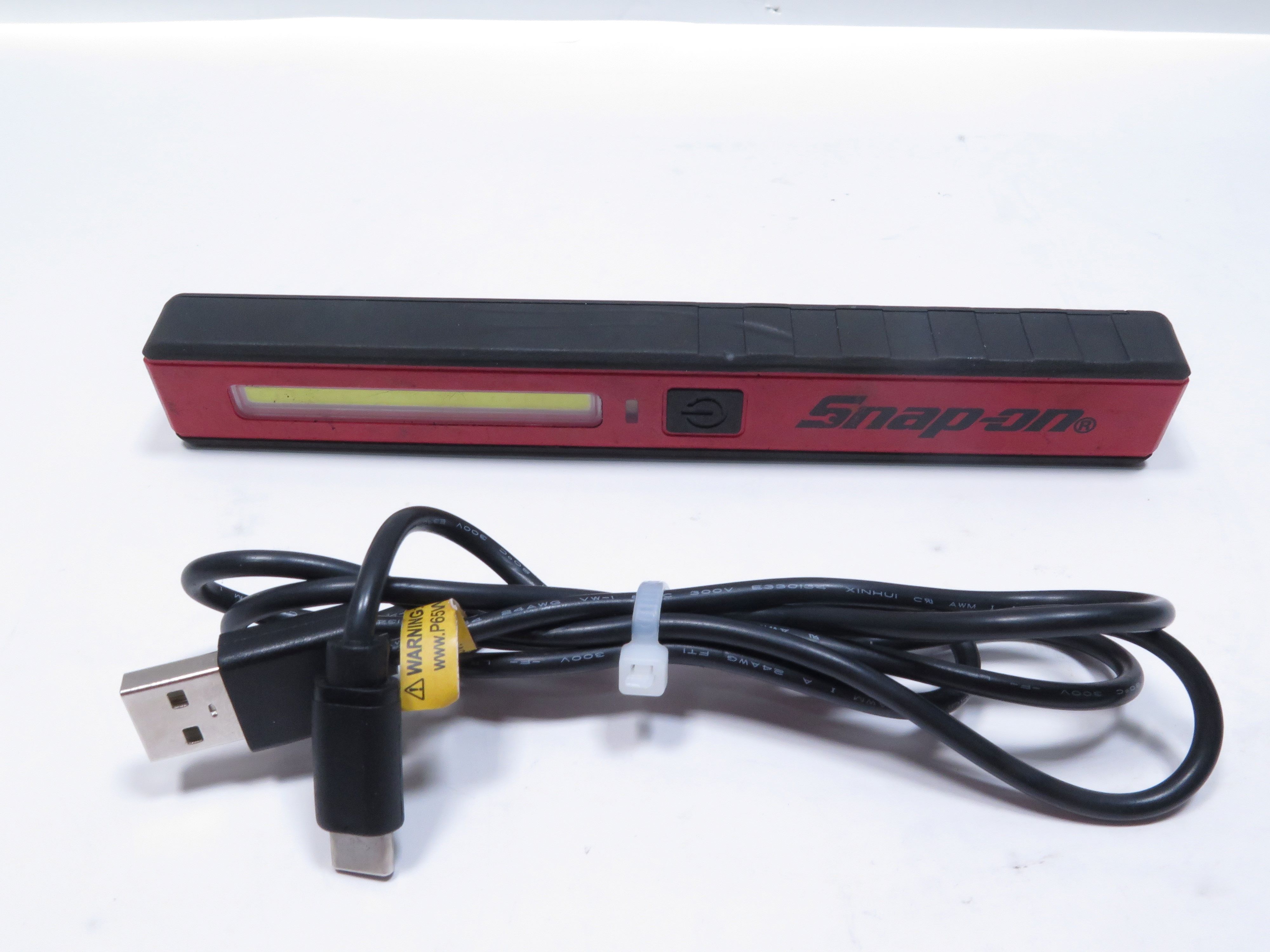 Snap-on Tools ECPNF038 300 Lumen Wireless Charge Penlight - Red 8027