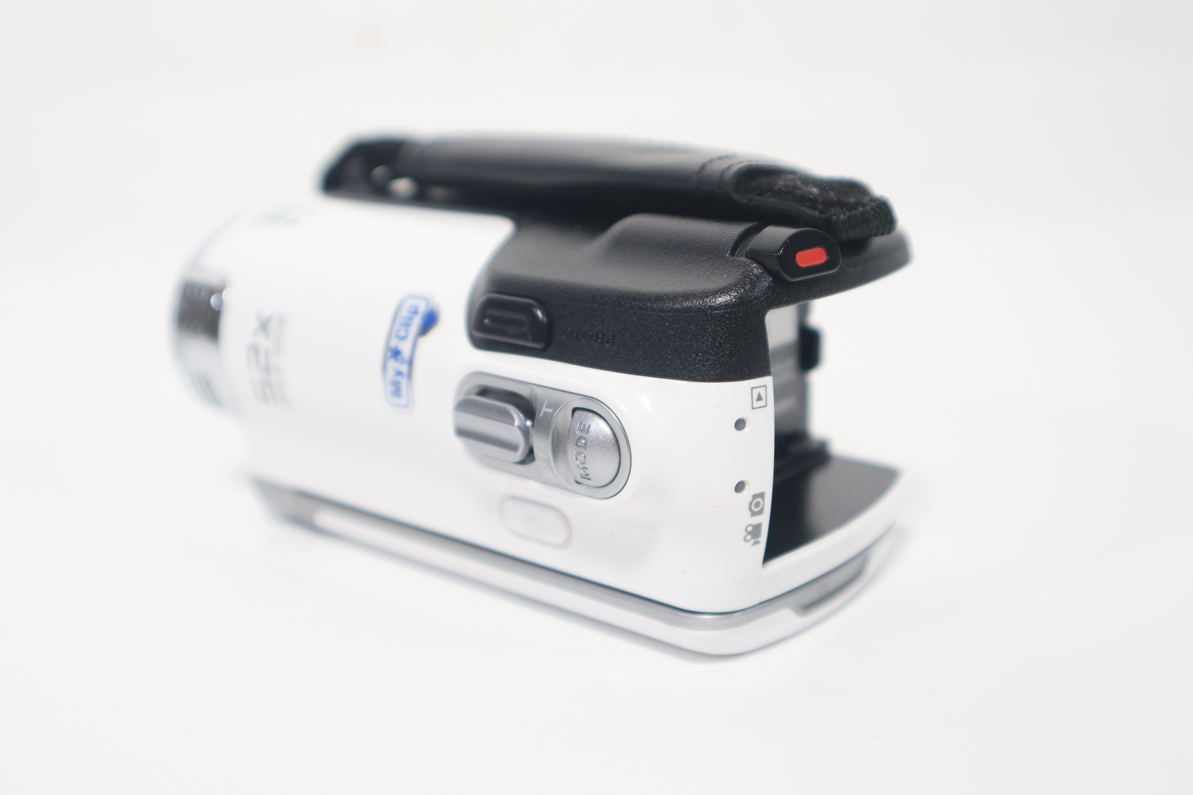 Samsung HMX-F90 White/Black Lightweight 52X Optical Zoom Digital Camcorder 2B6T