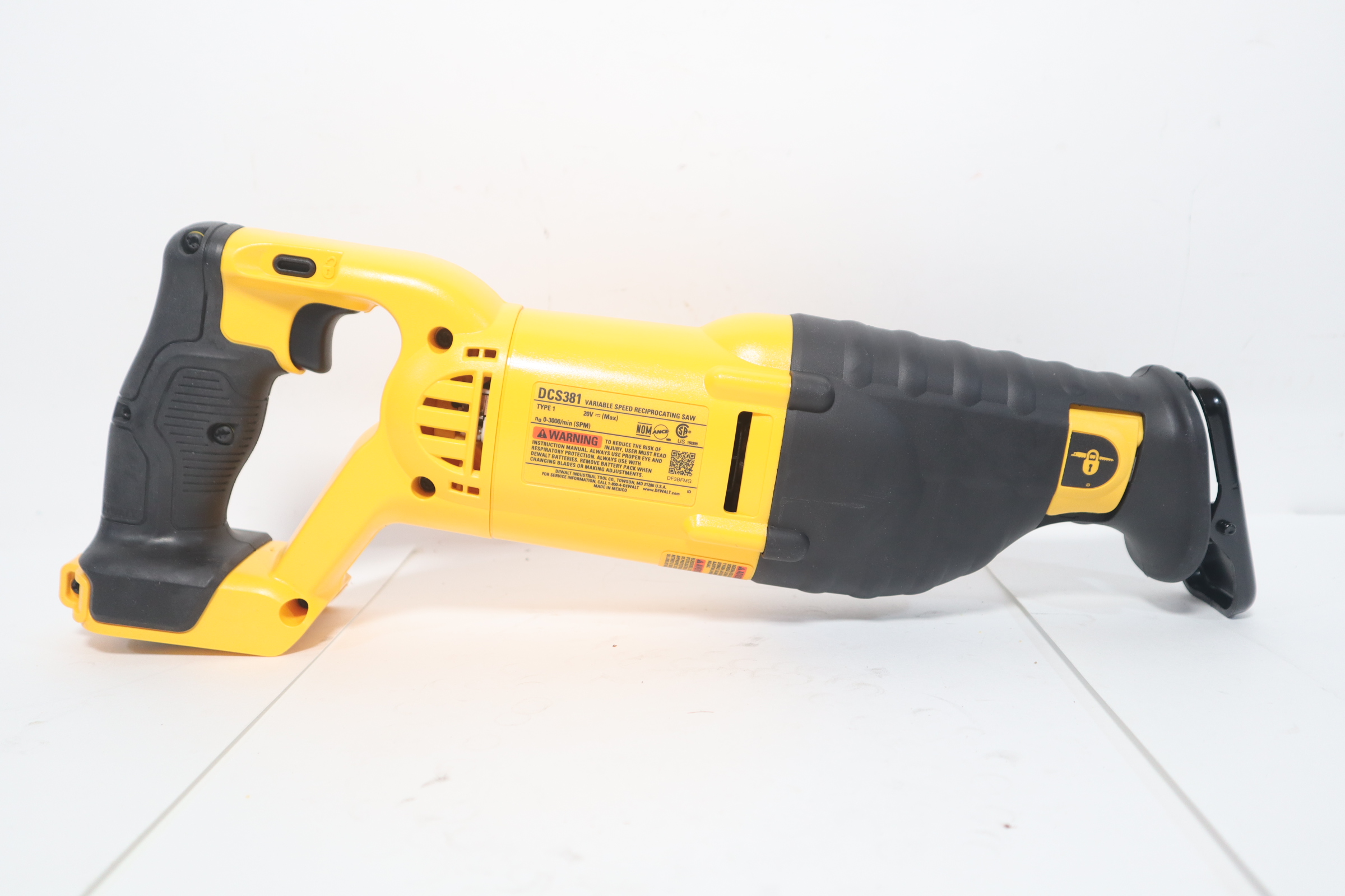 DeWalt DCS381 20V MAX Cordless Reciprocating Saw BFMG (Tool Only)