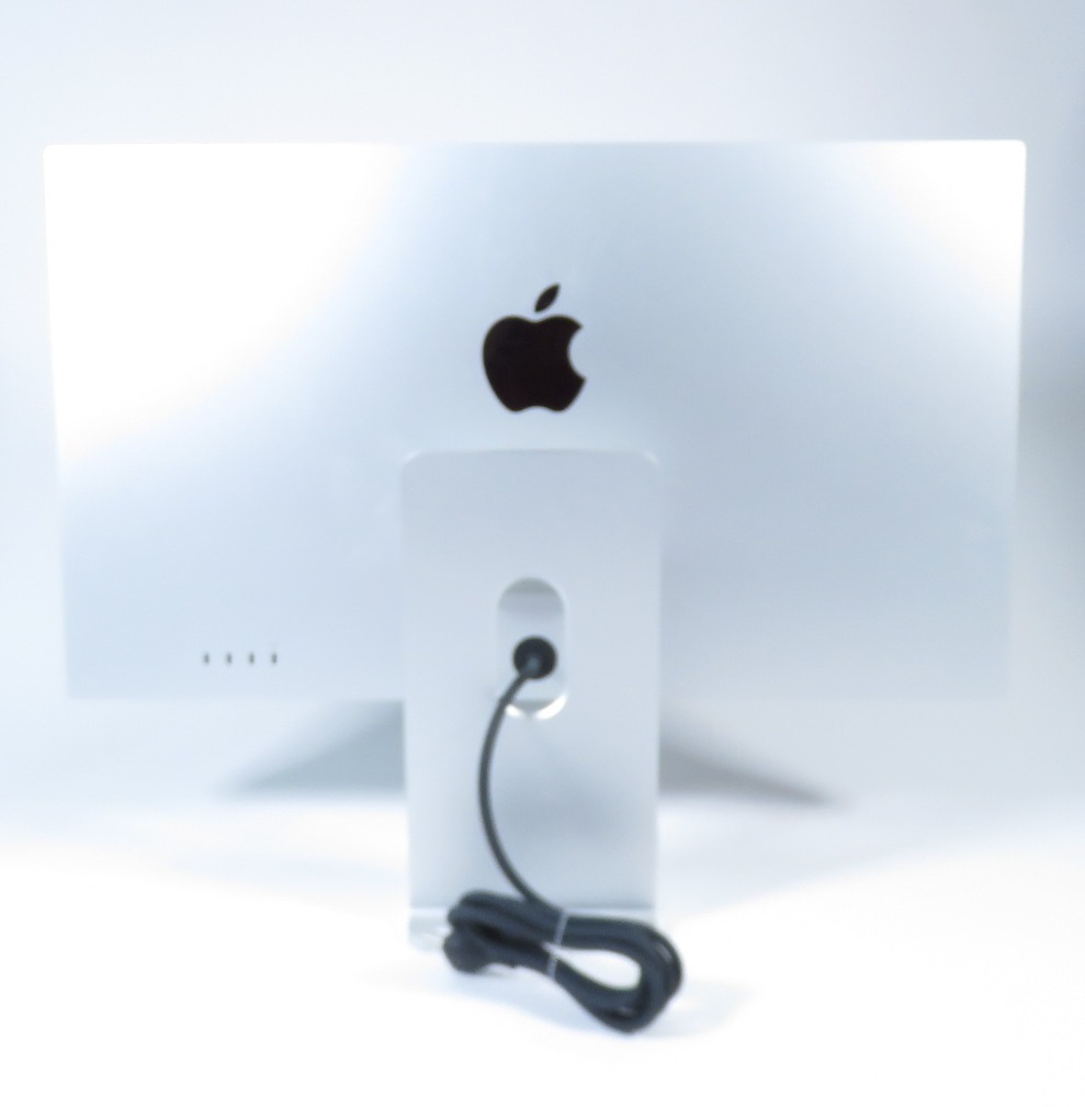 Apple Studio Display A2525 27-Inch IPS LCD Retina 5K Monitor