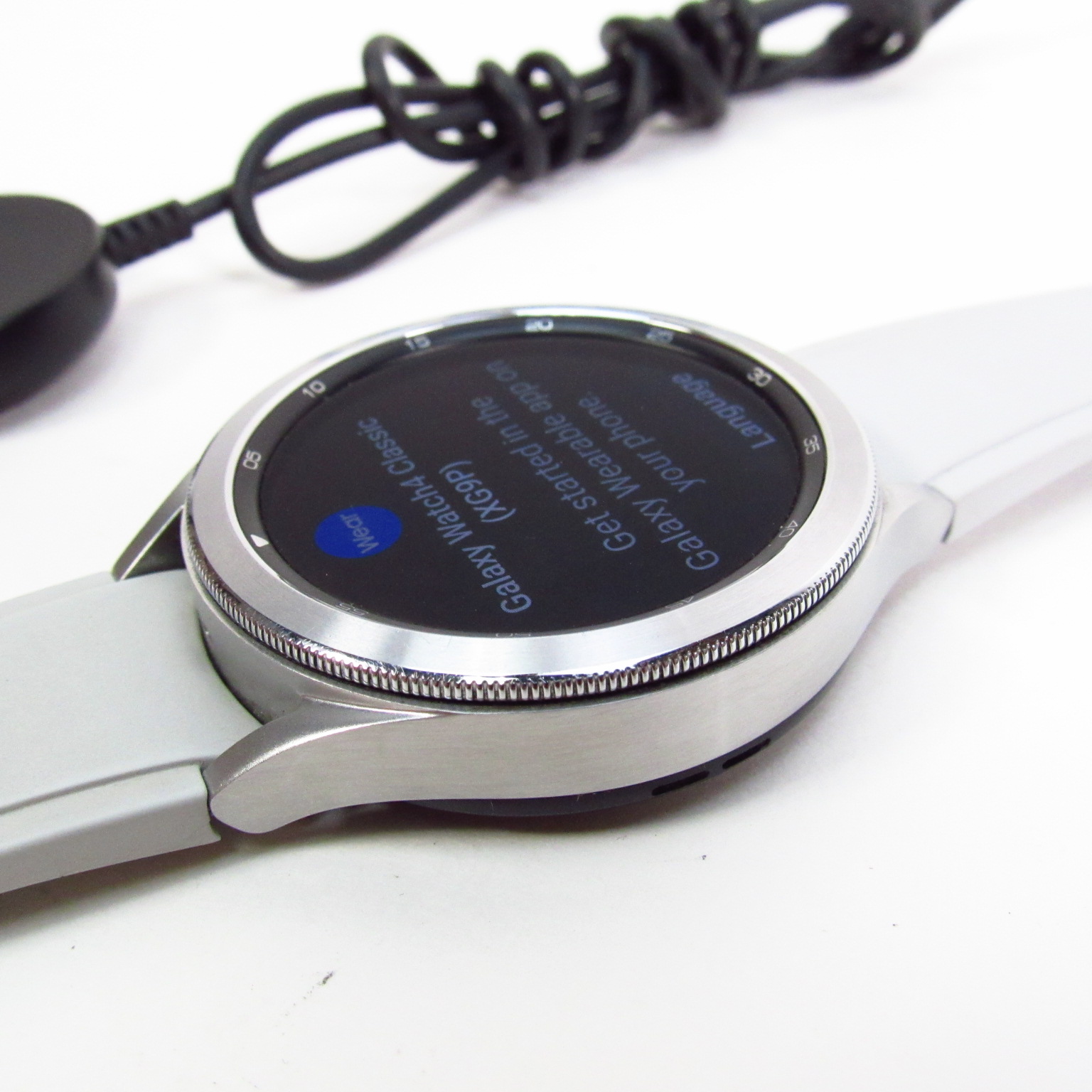 Samsung Watch 4 Classic SM-R895U 46mm GPS LTE Smartwatch - White/Silver