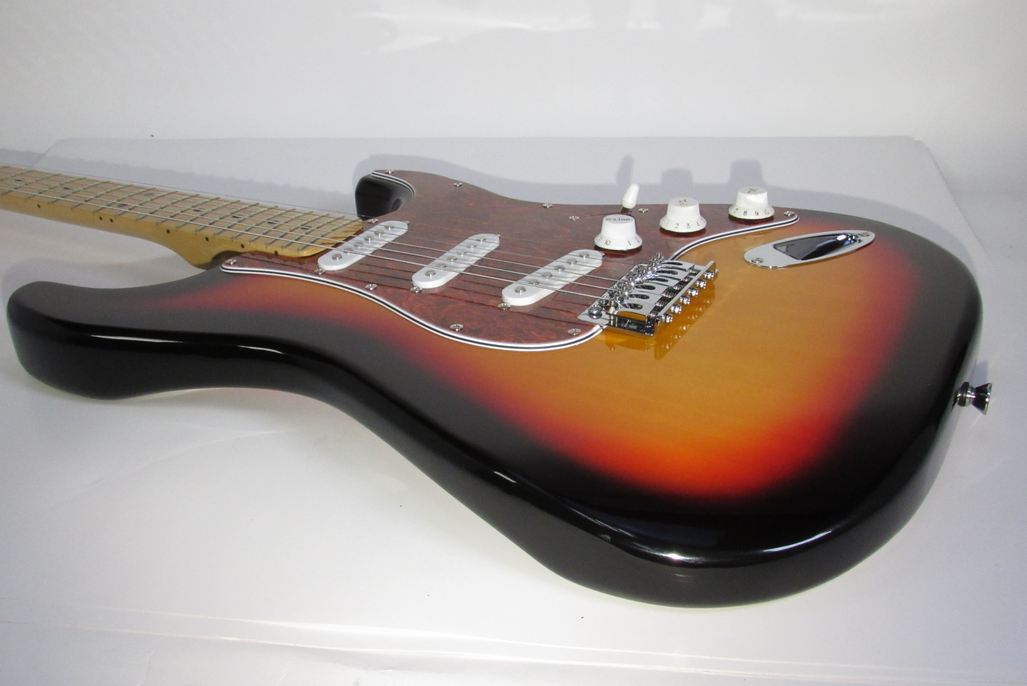 Fender 6-String RH Electric Guitar Mexico Neck - Sunburst Body - See ...