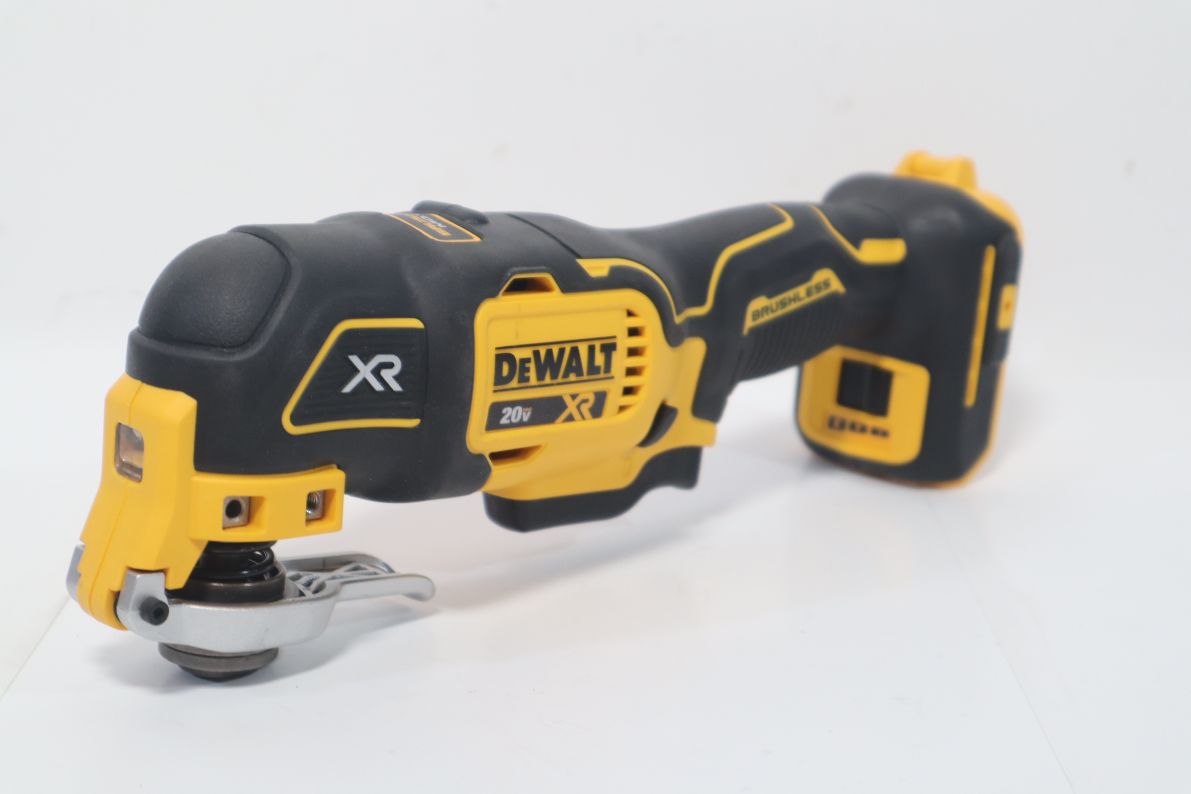 DeWalt DCS356 20V MAX XR Brushless Cordless 3-Speed Oscillating Multi-Tool Z4MN