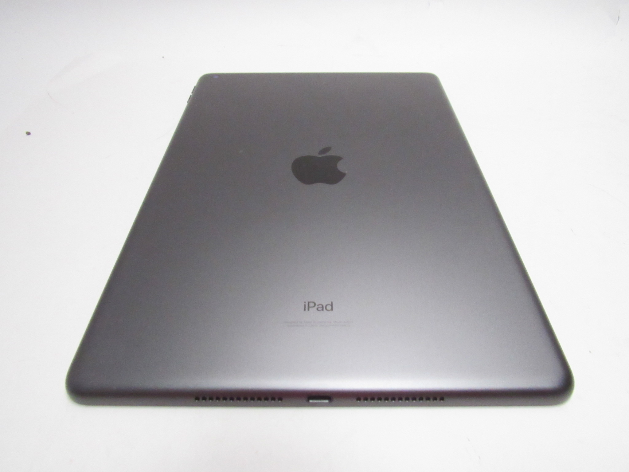 Apple iPad 9th Generation A2602 MK2K3LL/A 64GB Space Gray 10.2"