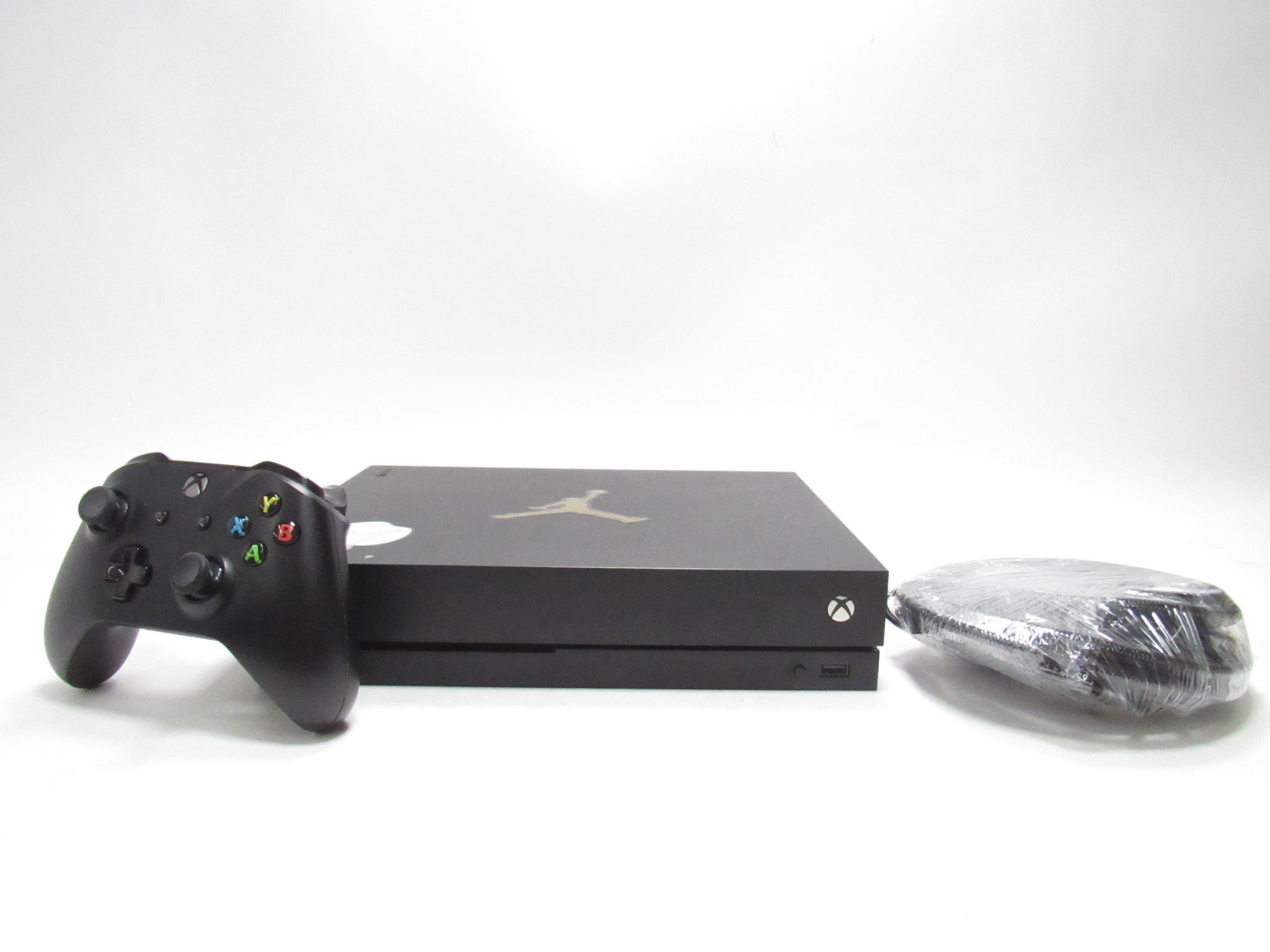 Microsoft Xbox One X 1787 1TB 4K Video Game Console 3147