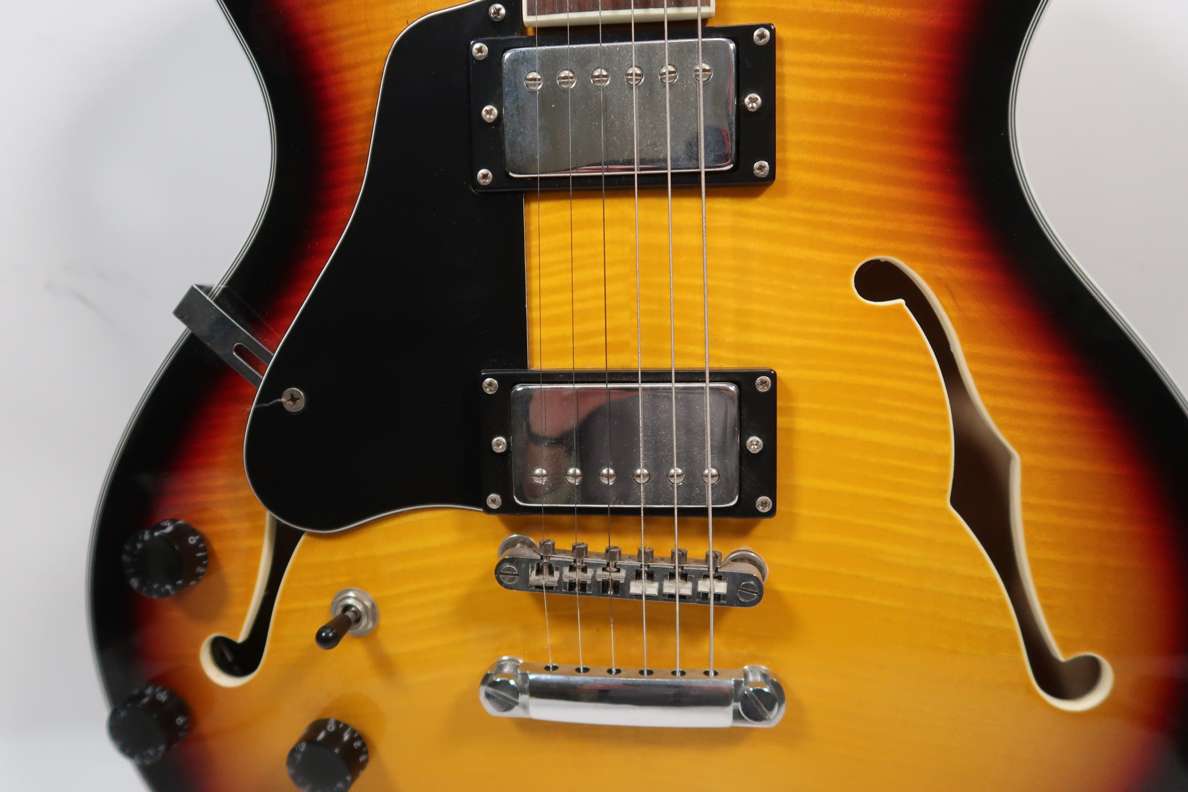 Oscar Schmidt OE-30 Delta King Semi-hollow Electric Guitar