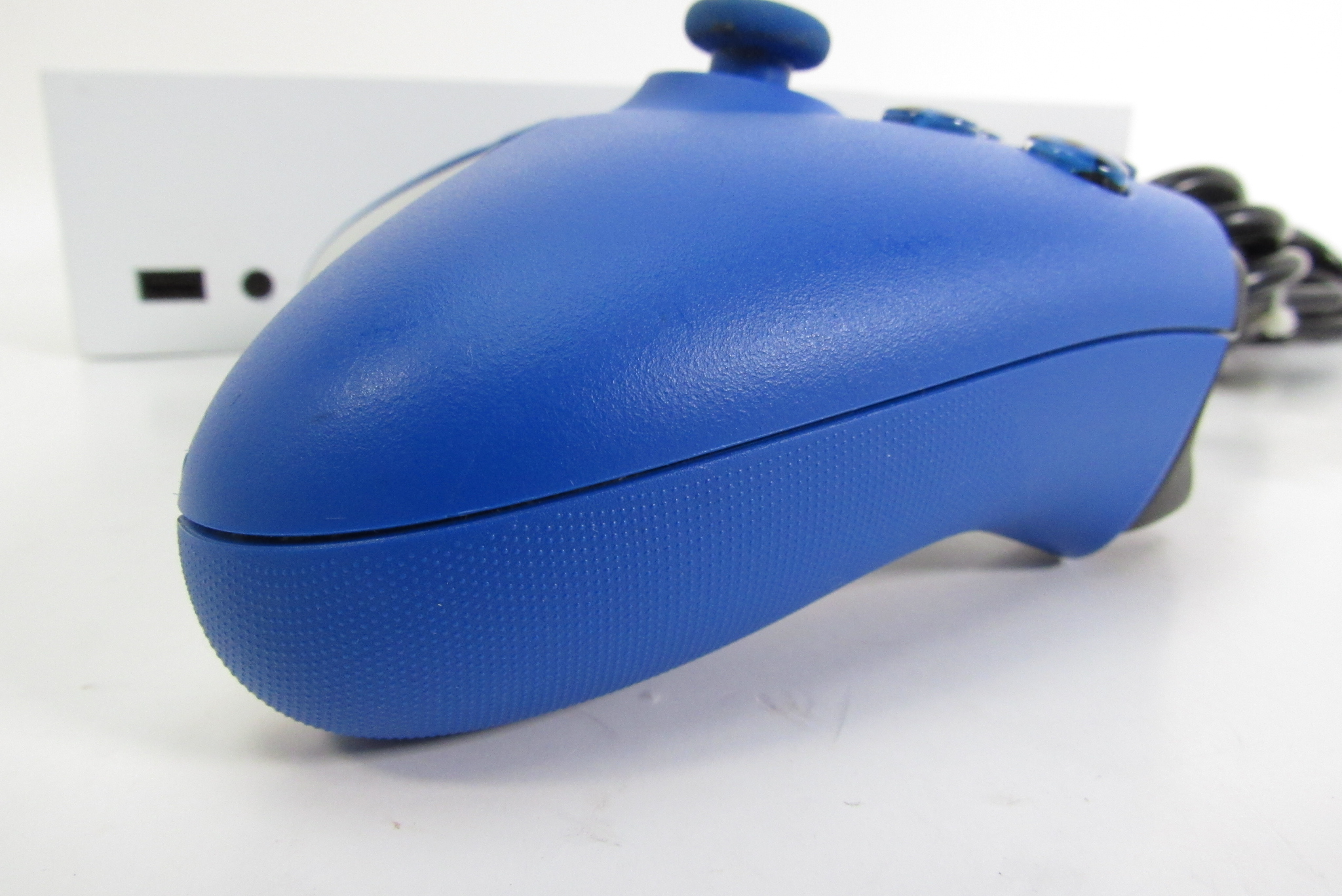 Microsoft Xbox Series S 1883 512GB All-Digital Video Game Console - 9550