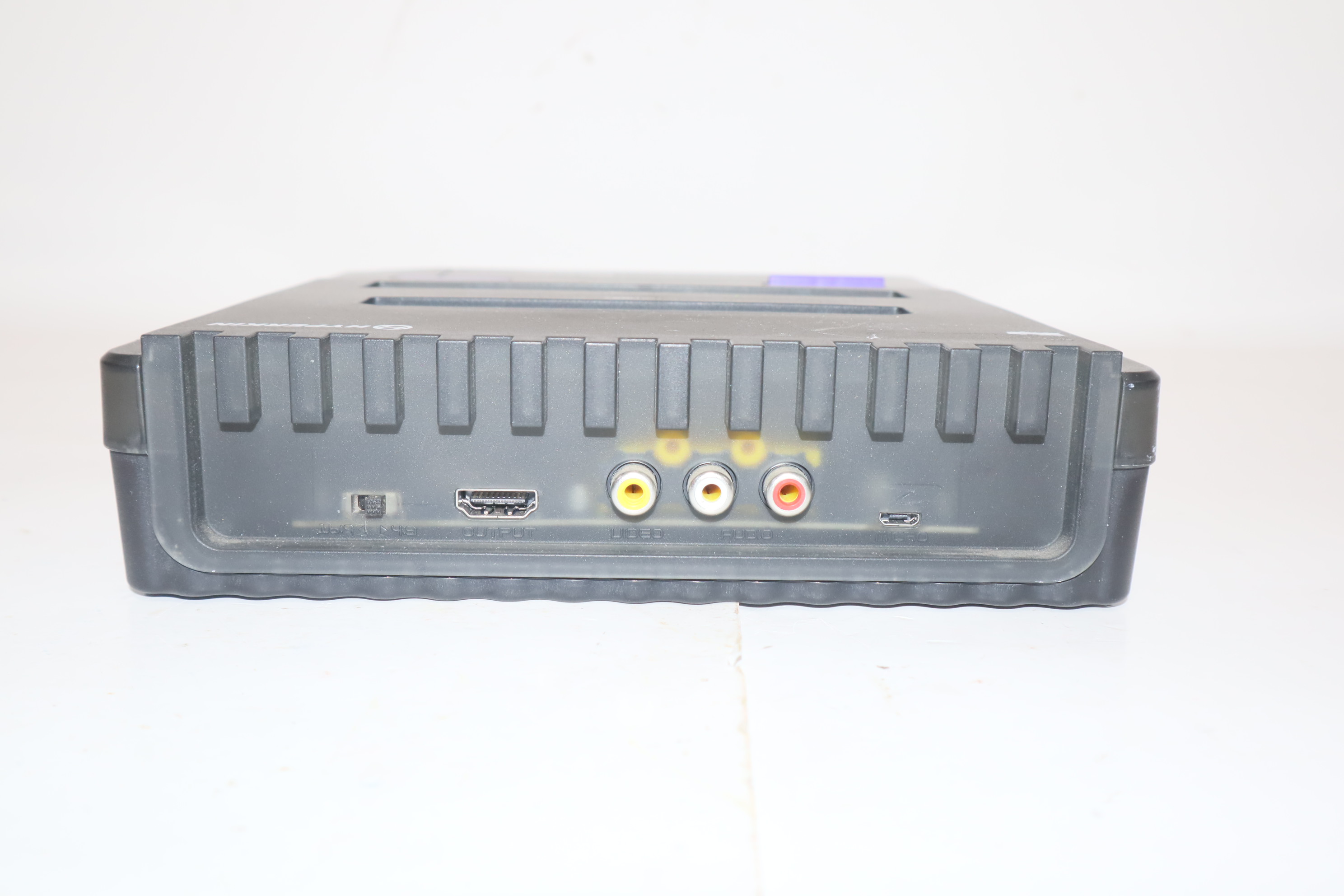 HYPERKIN RetroN 2 HD M02888-SB Gaming Console / NES & Super NES & Super ...