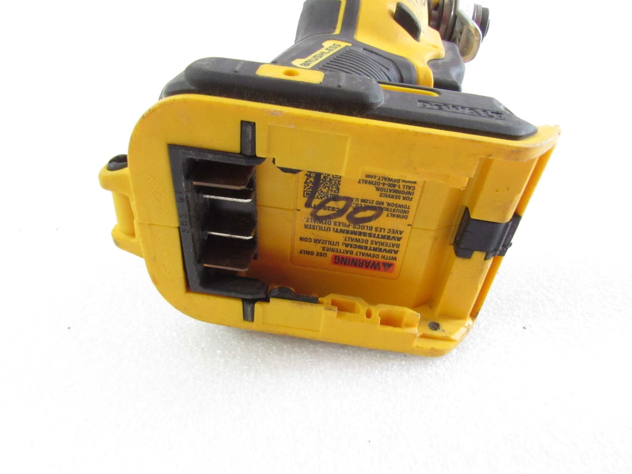 DEWALT DCS356 20-Volt MAX Brushless Lithium-Ion 3-Speed Oscillating ...