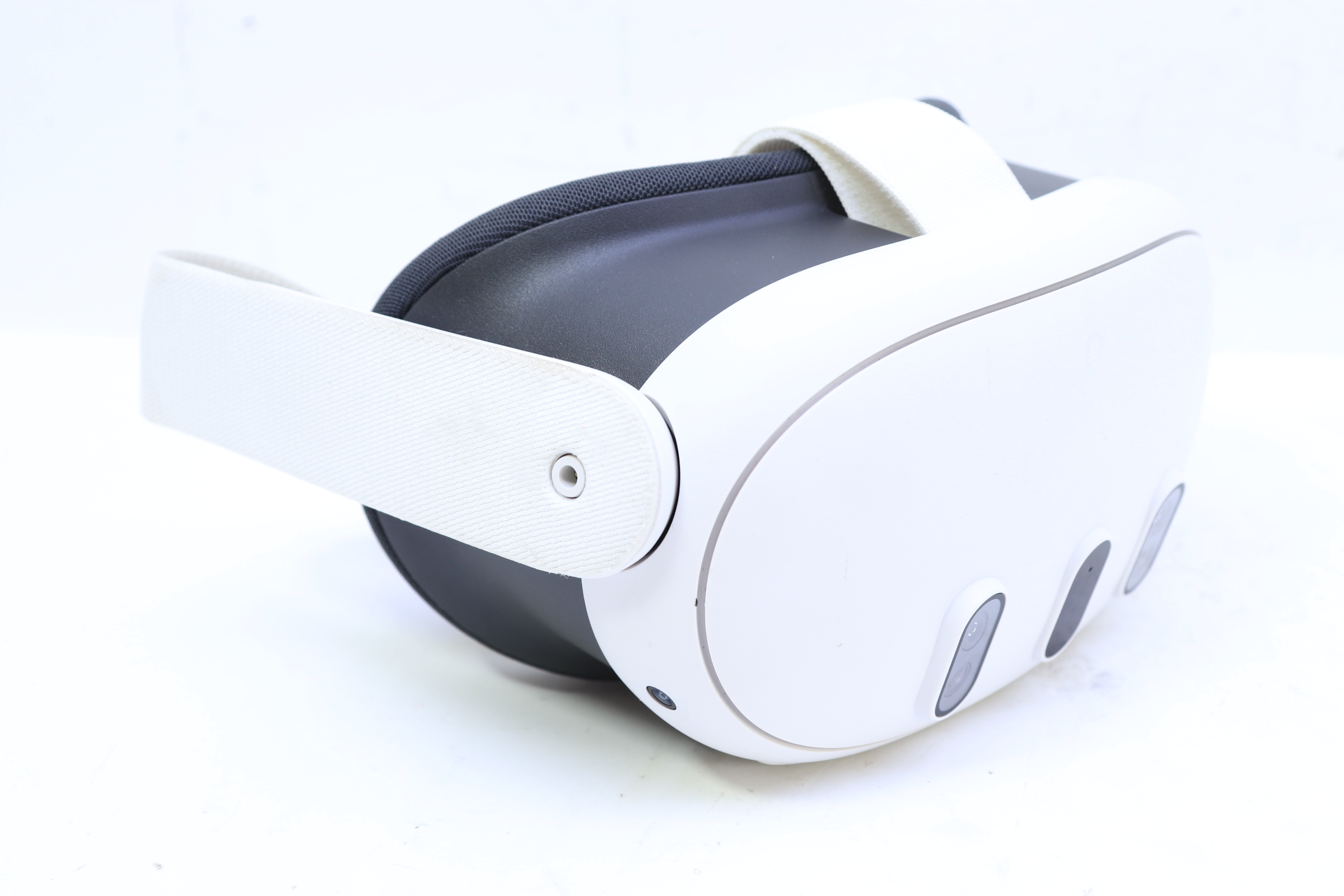 Meta 899-00579-01 Advanced All-in-One VR Headset Quest 3 (128GB) - 2218