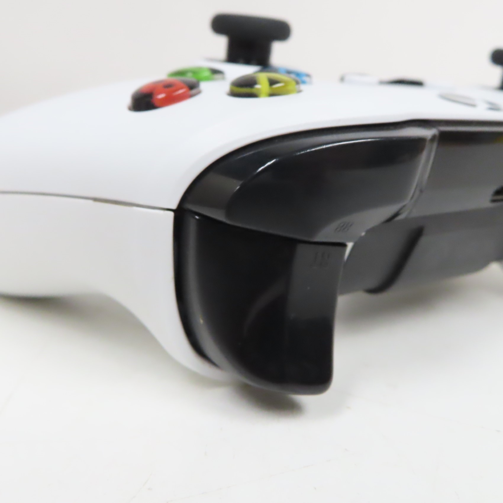 Microsoft 1708 Xbox Wireless Controller for Xbox One/PC - White (6414)