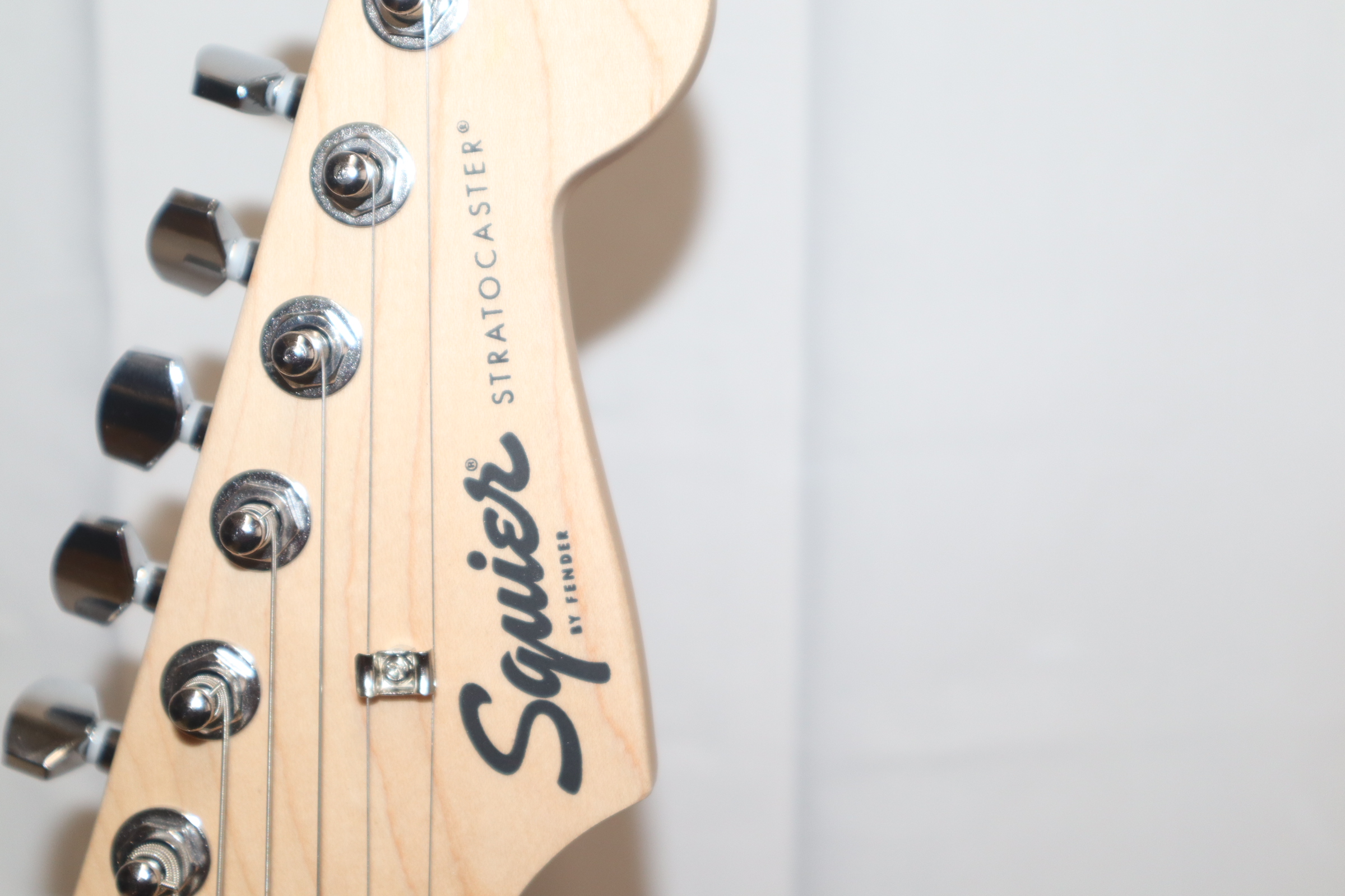 Squier by Fender Sonic Stratocaster HT Torino Red 6-String Electric ...