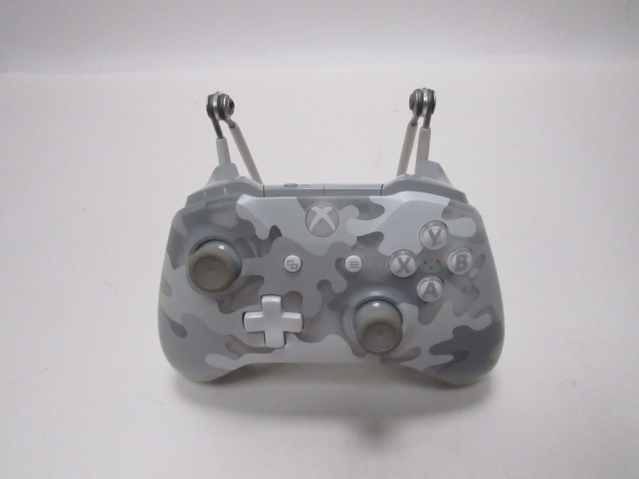 Microsoft 1708 Wireless Xbox One Controller Grey Camo
