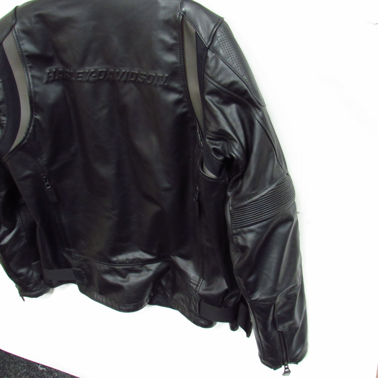 Harley-Davidson 98038-19VM FXRG Triple Vent System Men's Large Leather ...