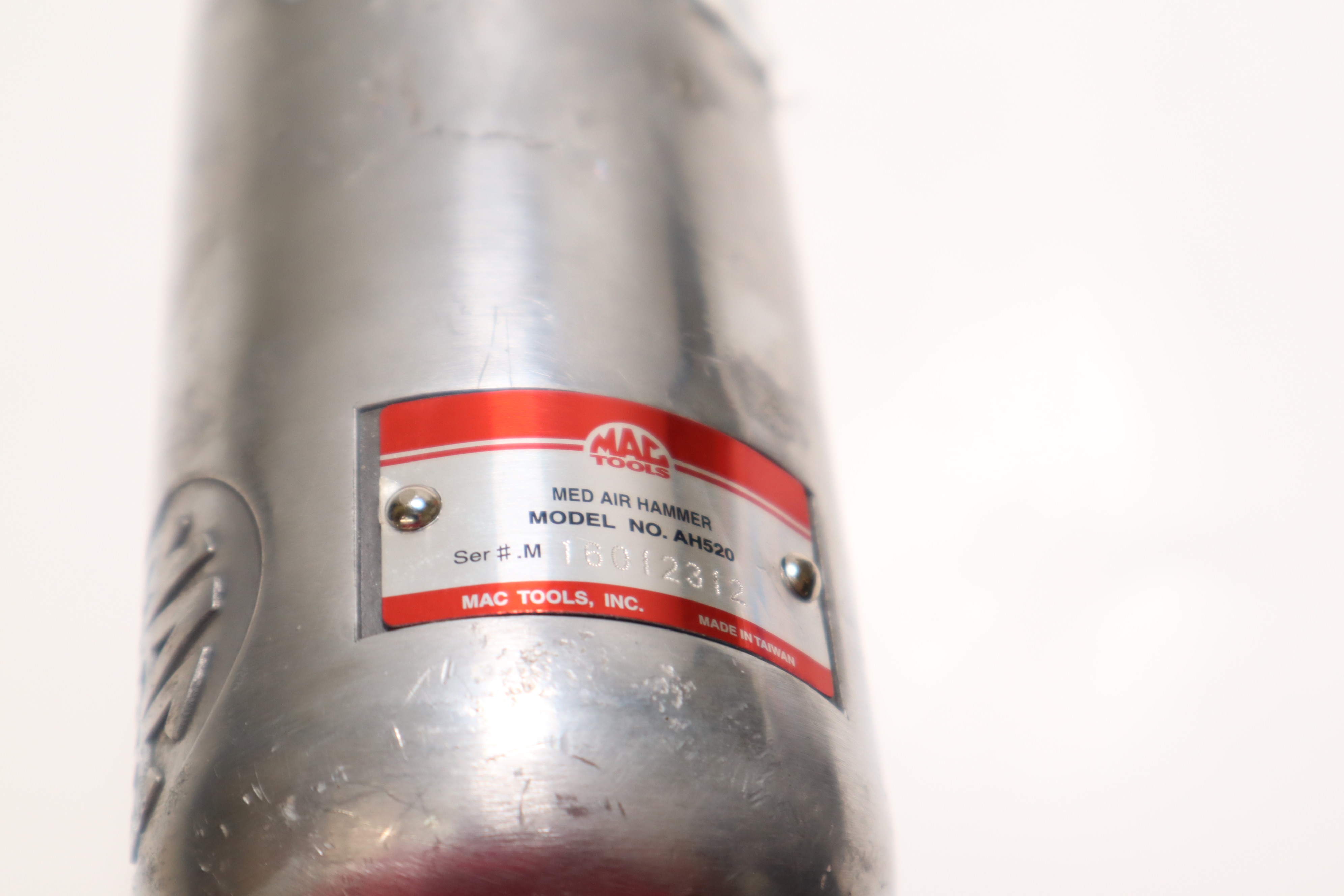 Mac Tools AH520 Medium-Barrel .401-Shank Air Hammer