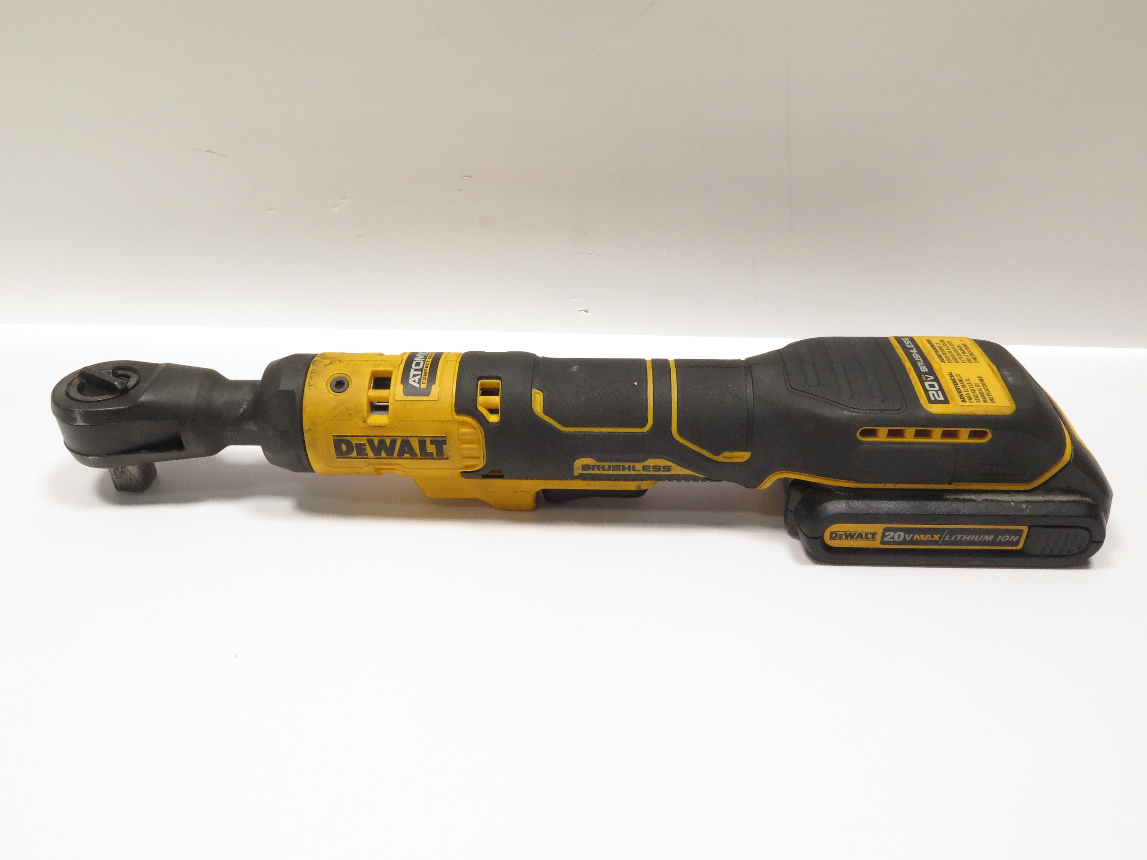 DeWalt DCF512 ATOMIC 20V MAX Cordless 1/2 in. Ratchet 6648